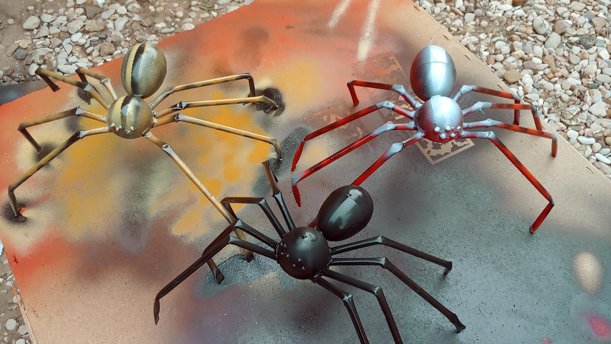 Super Easy Spiders : 4 Steps (with Pictures) - Instructables