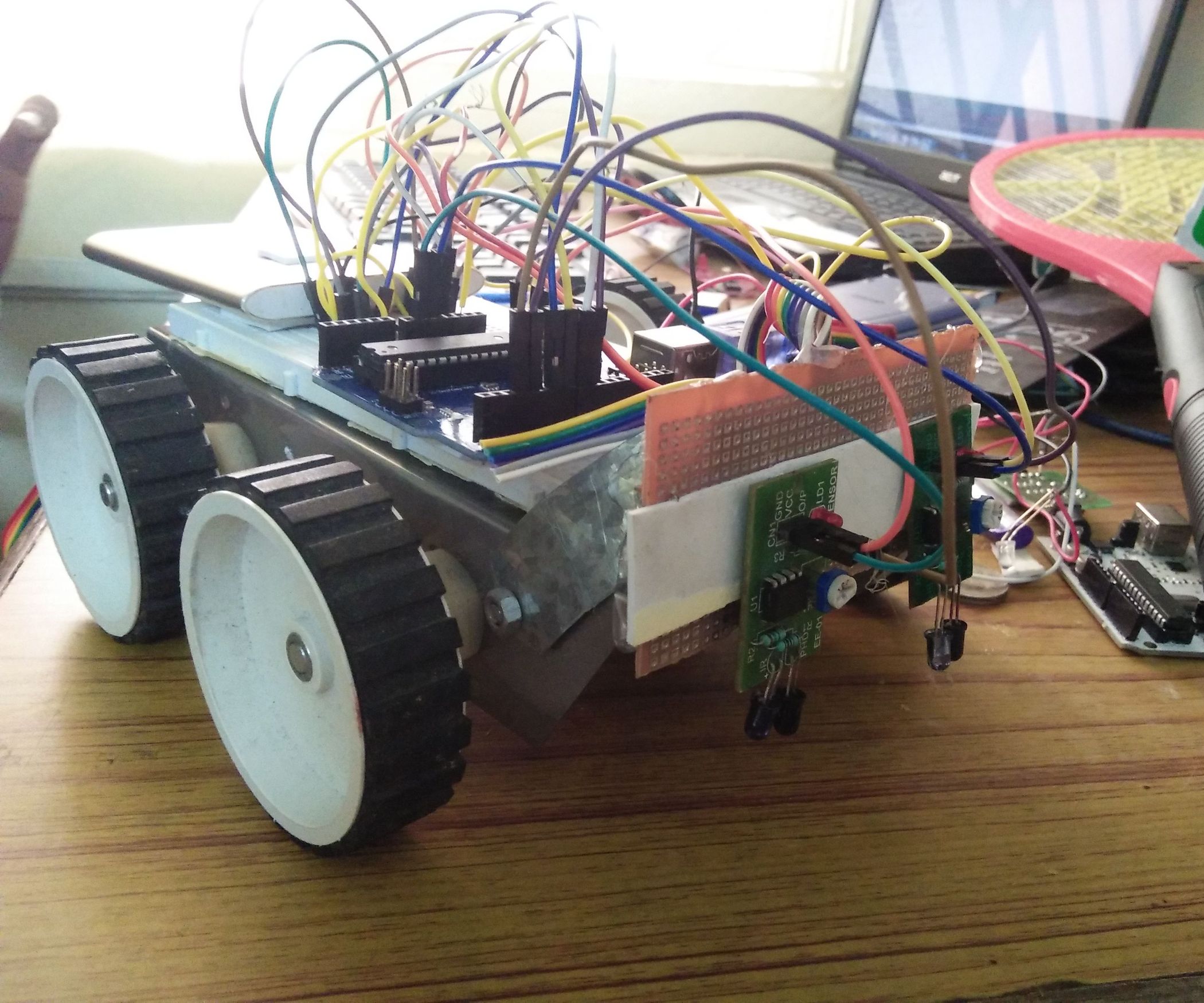Basic Line Follower Description : 3 Steps - Instructables