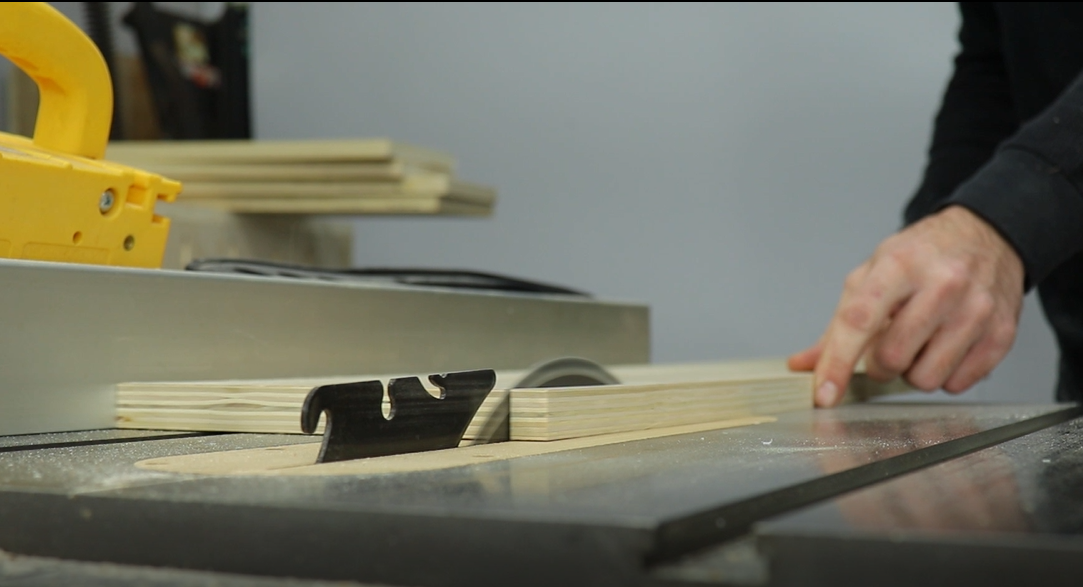 T-Track Assembly Table/Outfeed Table : 23 Steps - Instructables