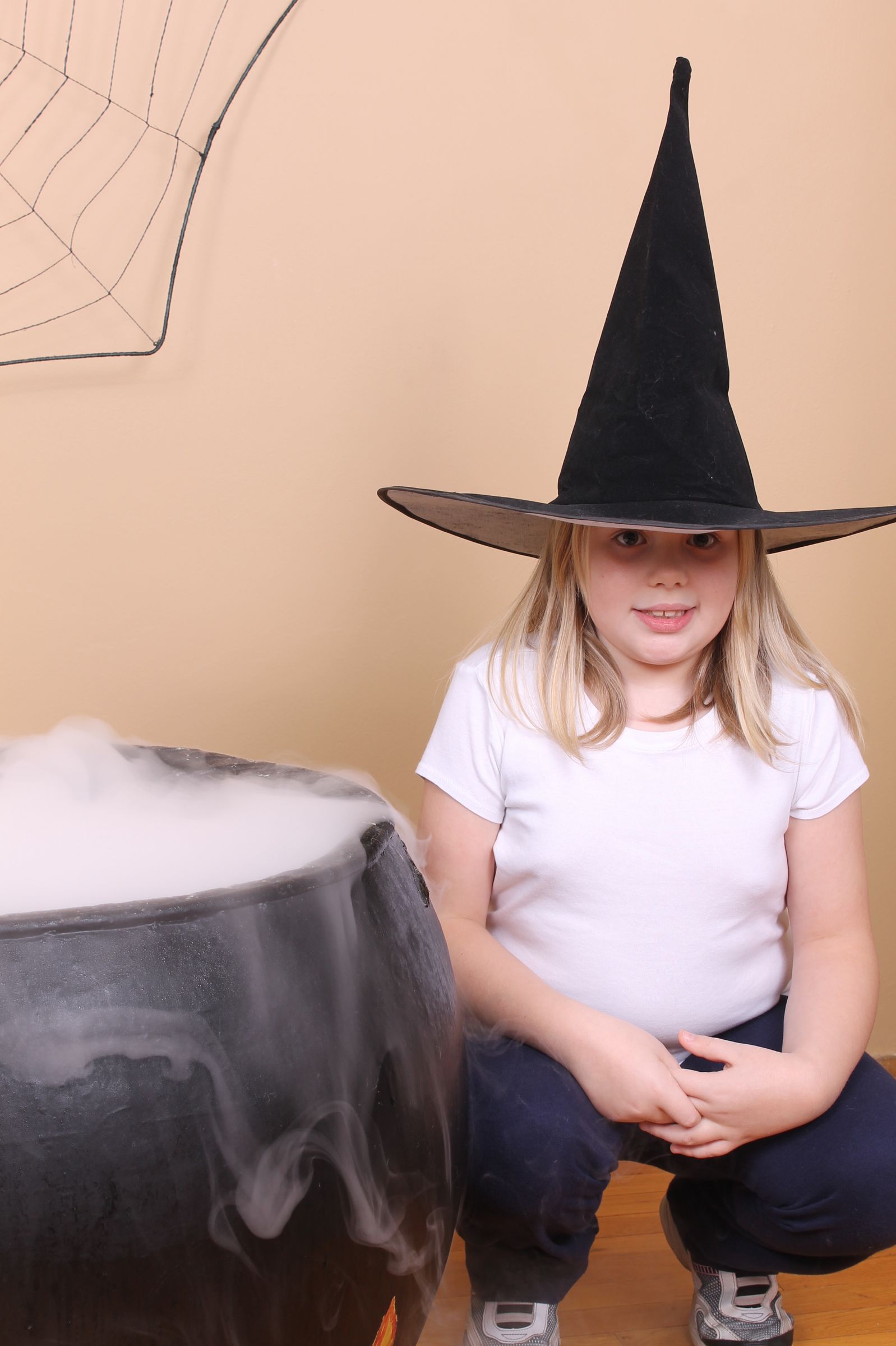 Full Size Haunted Cauldron With Fog : 9 Steps (with Pictures ...