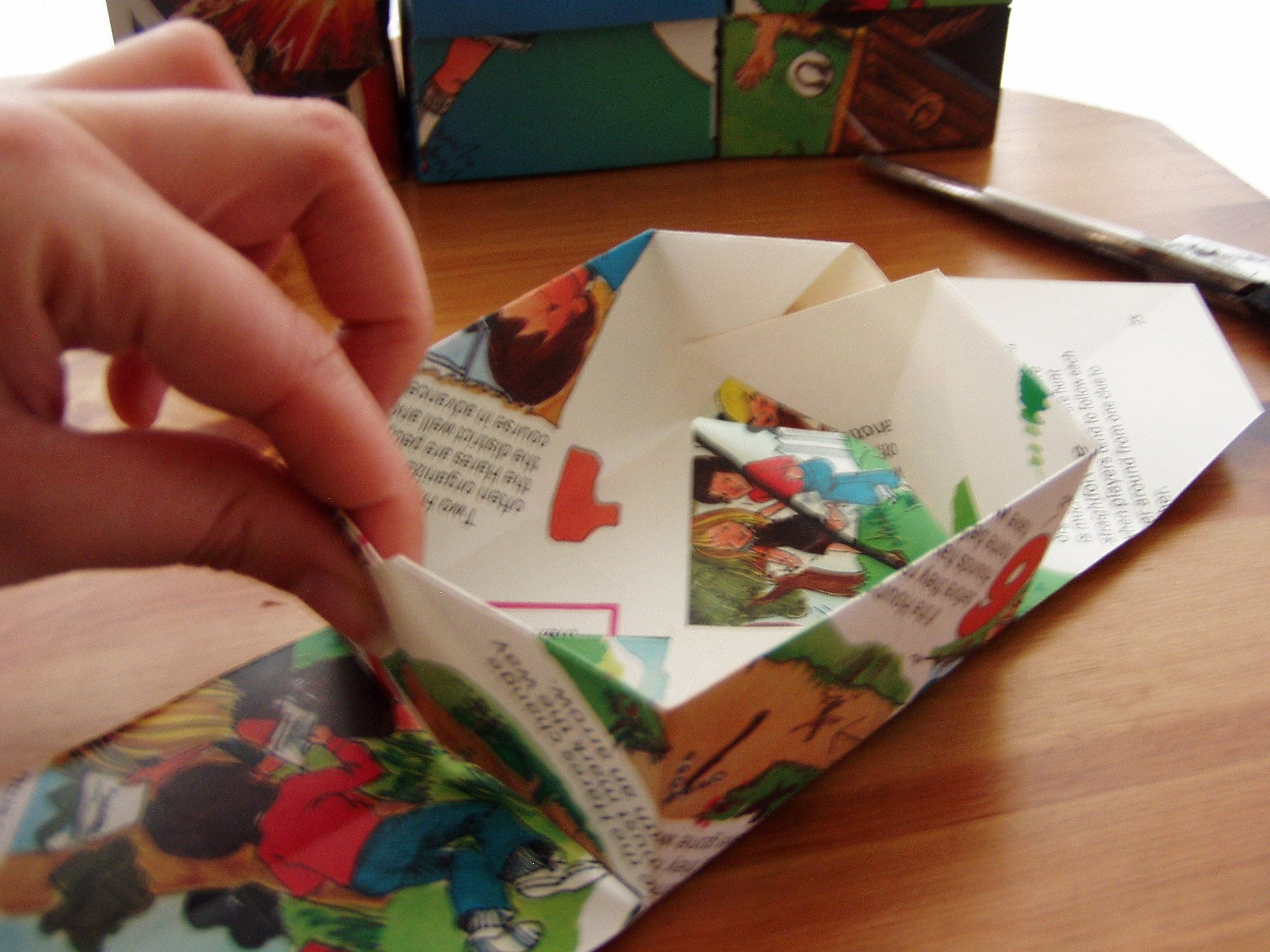 How to Make a Recycled Gift Box: : 11 Steps - Instructables