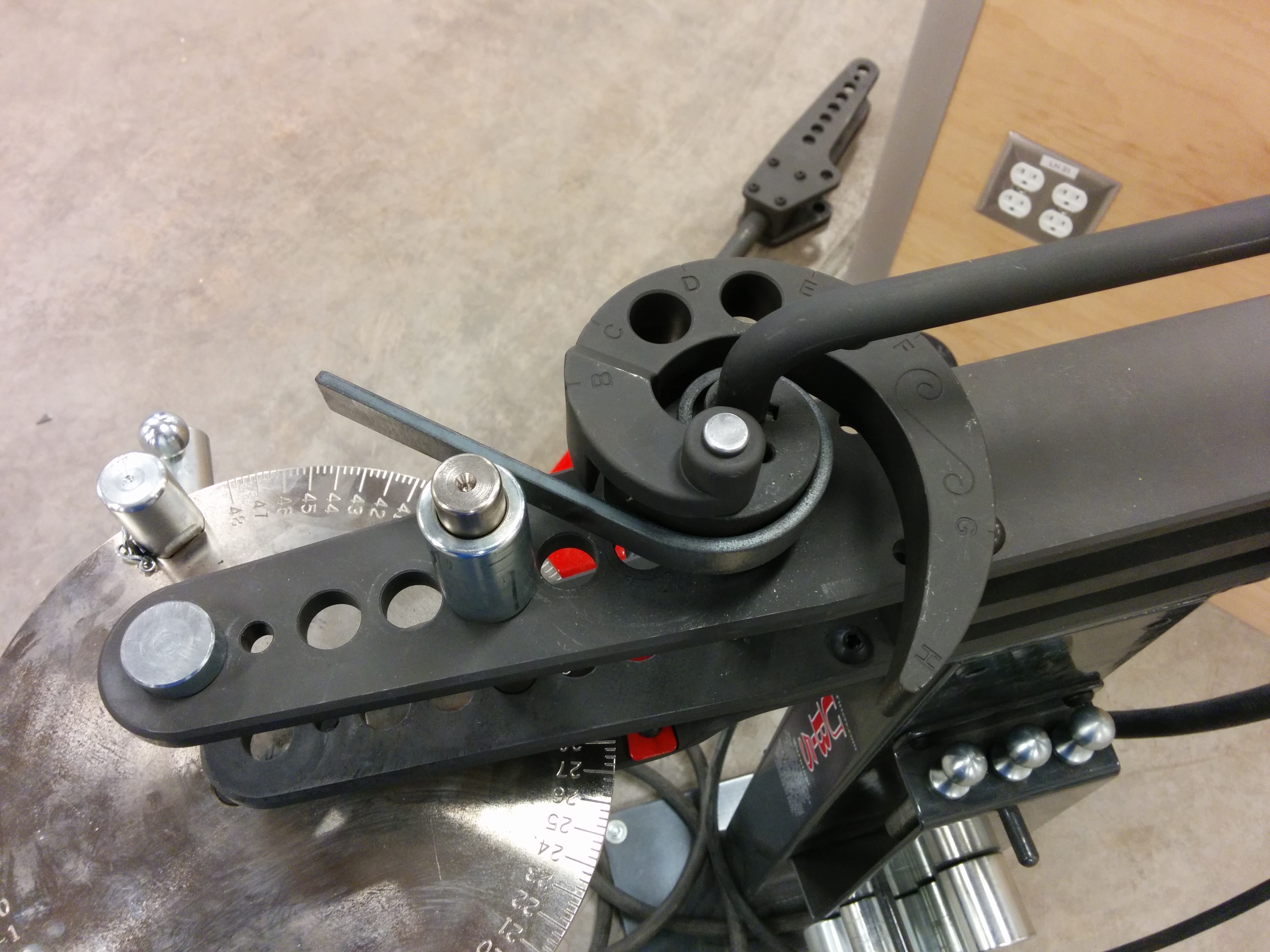 UB-5 Flat Steel Scrolls @ Chandler TechShop : 4 Steps - Instructables