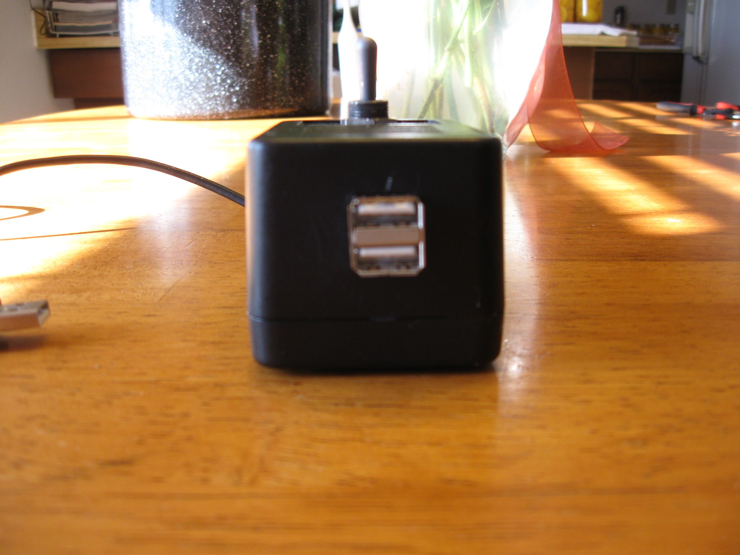 Simple USB Switch : 4 Steps - Instructables