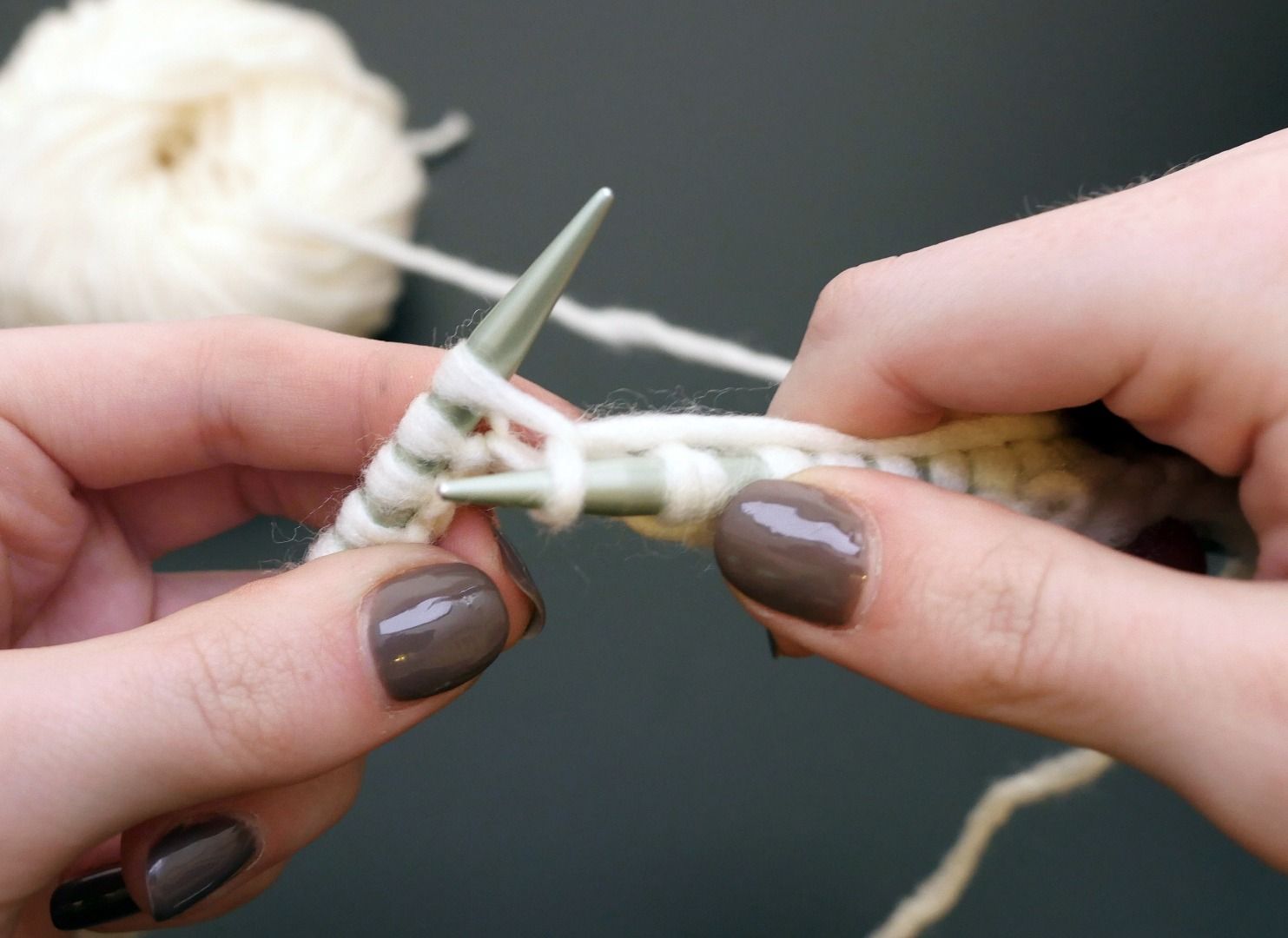 How to Do the Knit Stitch : 6 Steps - Instructables