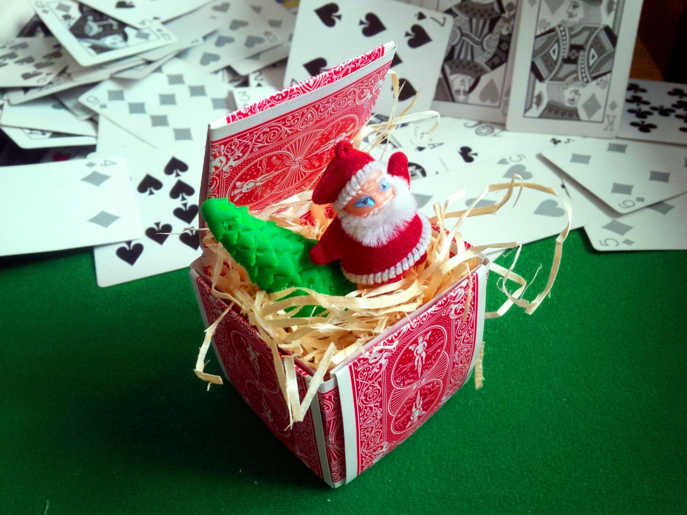 DIY Origami Gift Box From Playing Cards : 6 Steps - Instructables