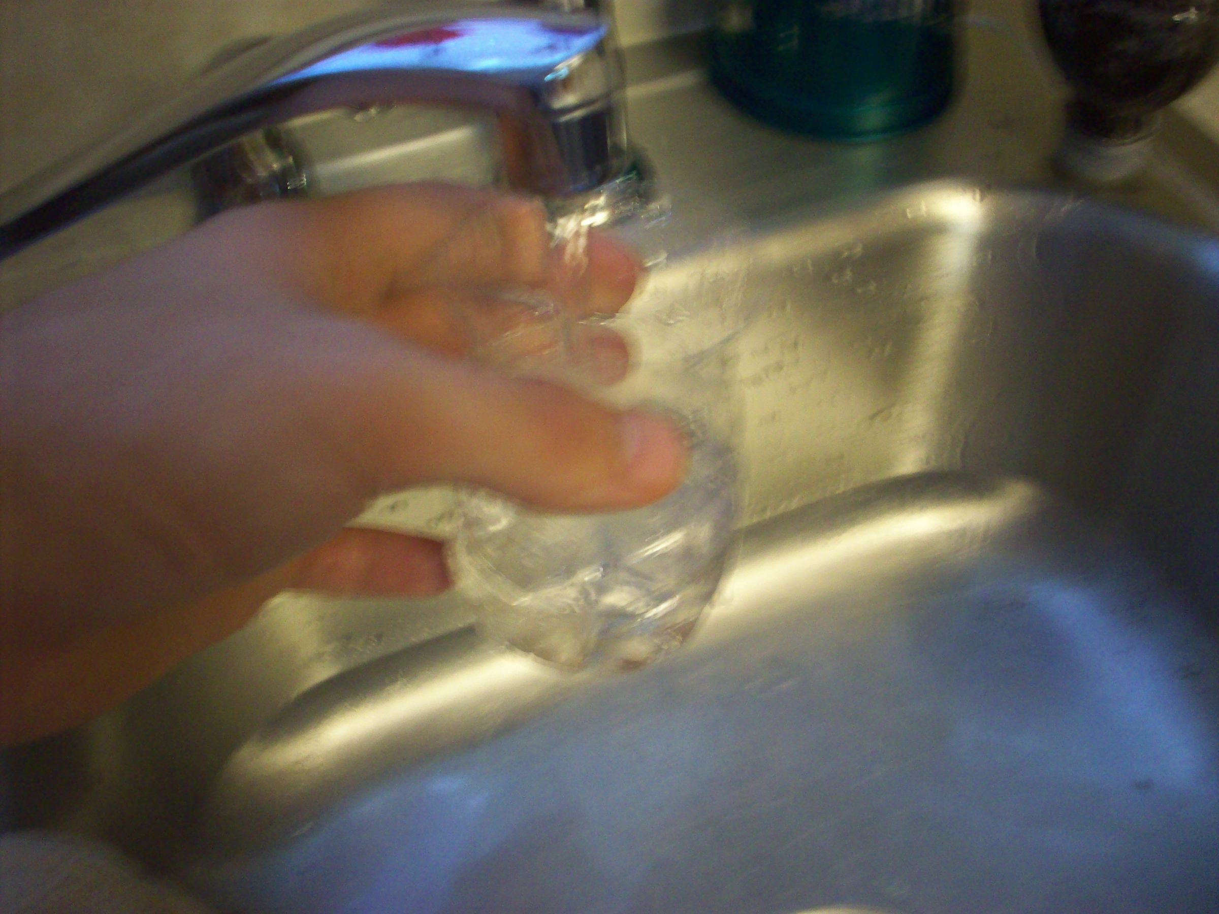 Easy Self Watering Plant Container : 9 Steps - Instructables