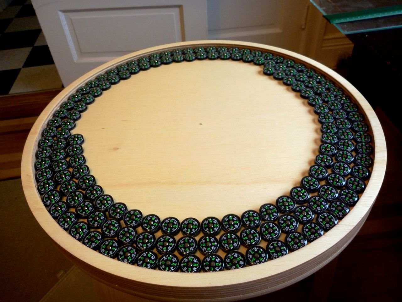 Compass Table : 11 Steps (with Pictures) - Instructables