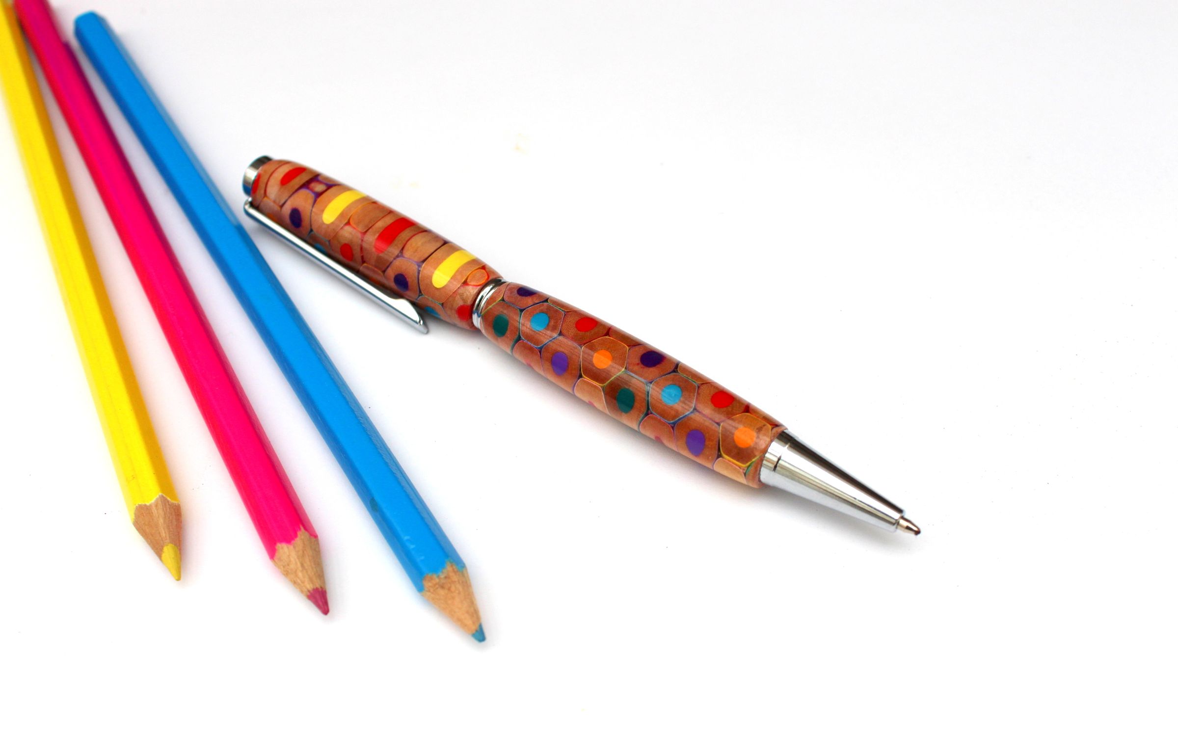 How to Make a Pen With Coloured Pencils : 5 Steps (with Pictures ...