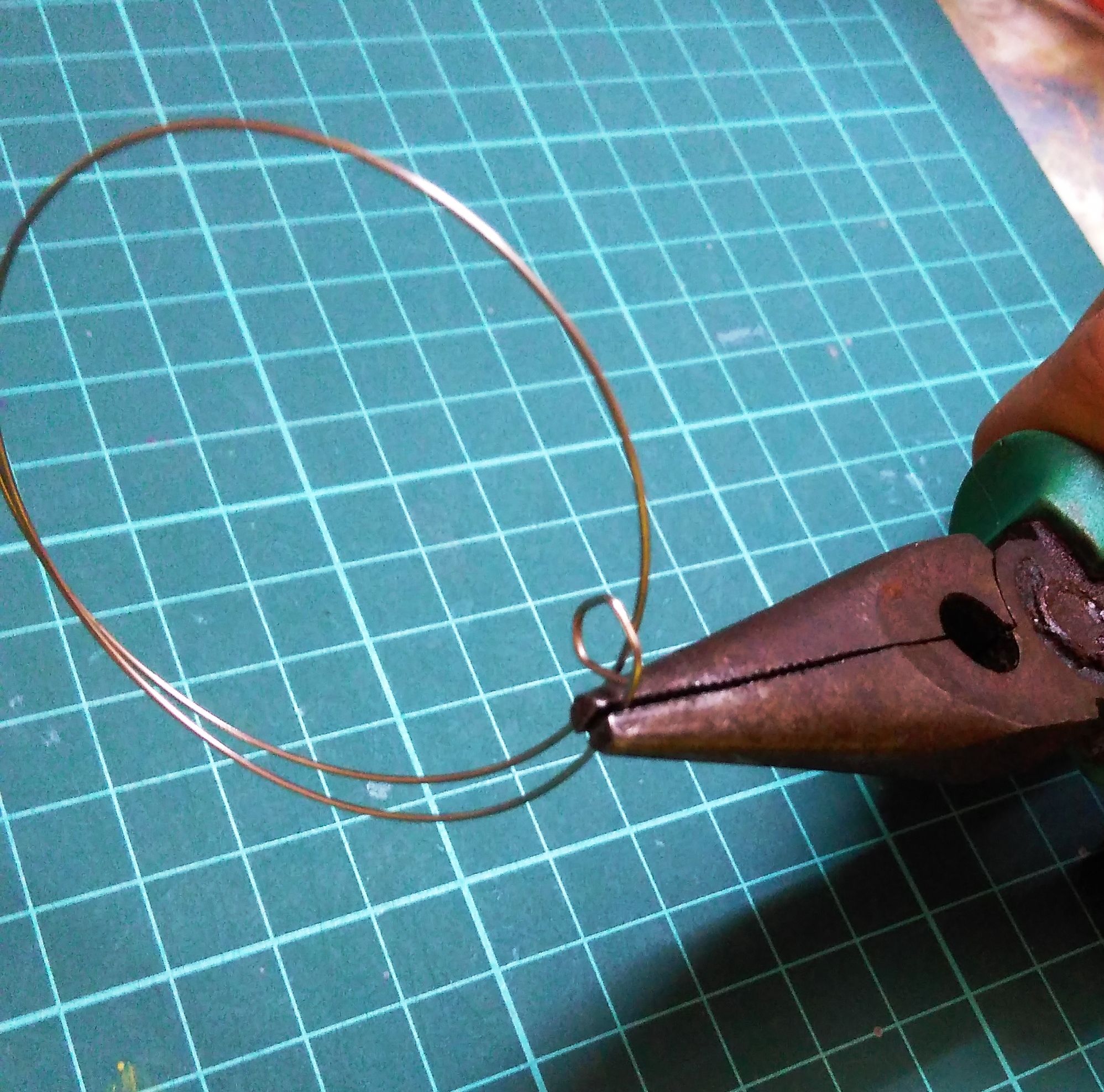 Easy Memory Wire Bracelet : 7 Steps (with Pictures) - Instructables