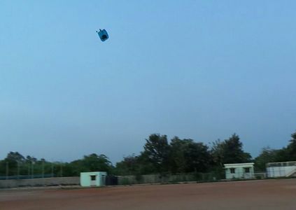 Anything Can Fly!!!( a Simple RC Kite!) : 4 Steps - Instructables