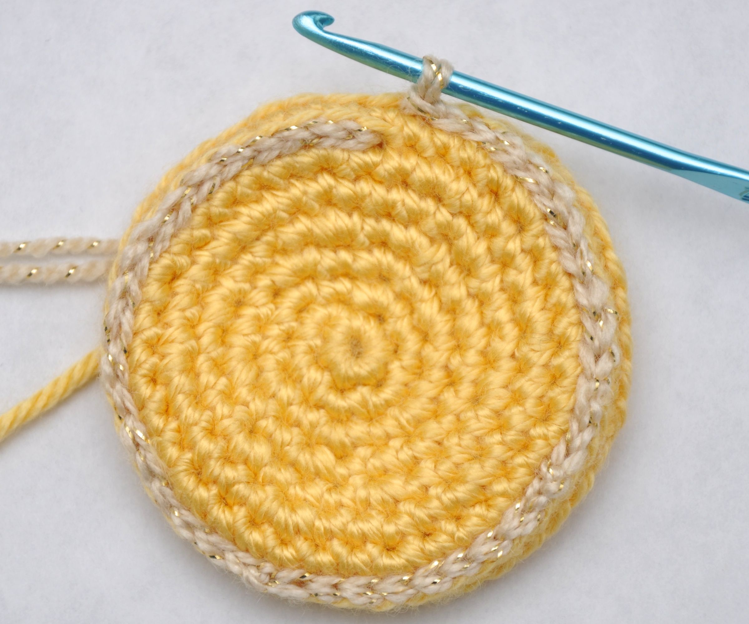 Crochet Medals : 8 Steps (with Pictures) - Instructables