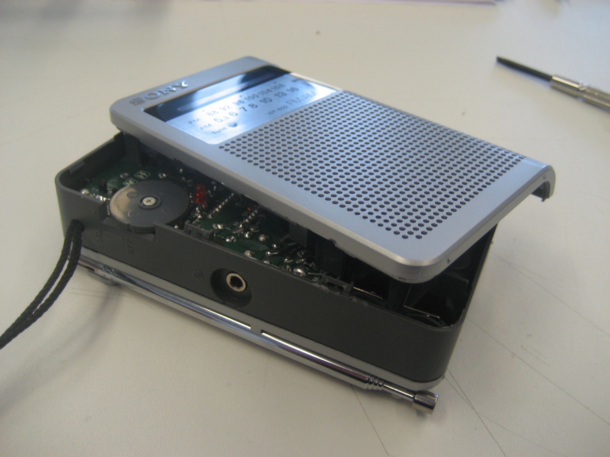 The Travelling Radio: Hacking a Radio for Someone Who Travels the World ...