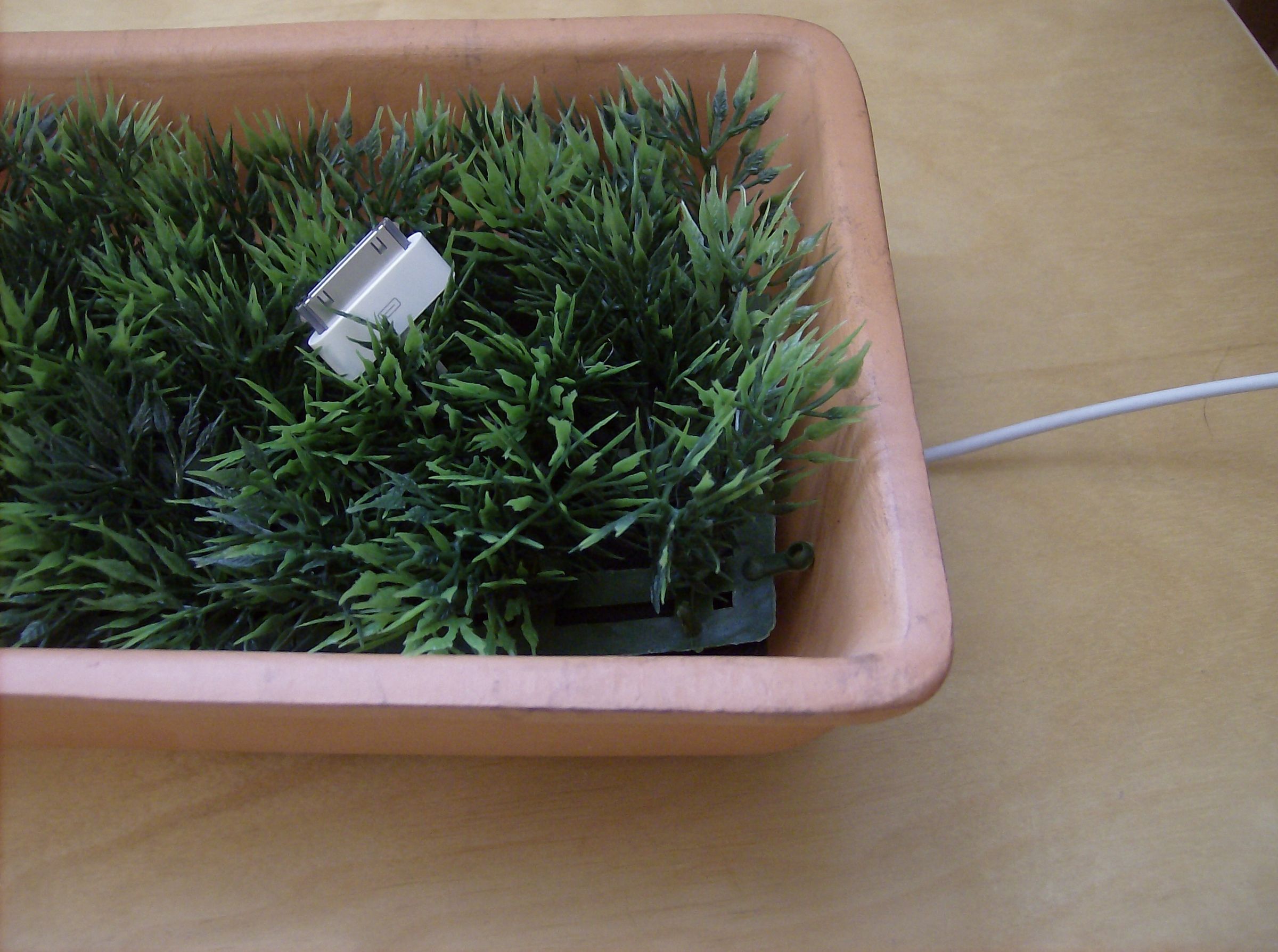 USB Grass Charging Station : 5 Steps (with Pictures) - Instructables