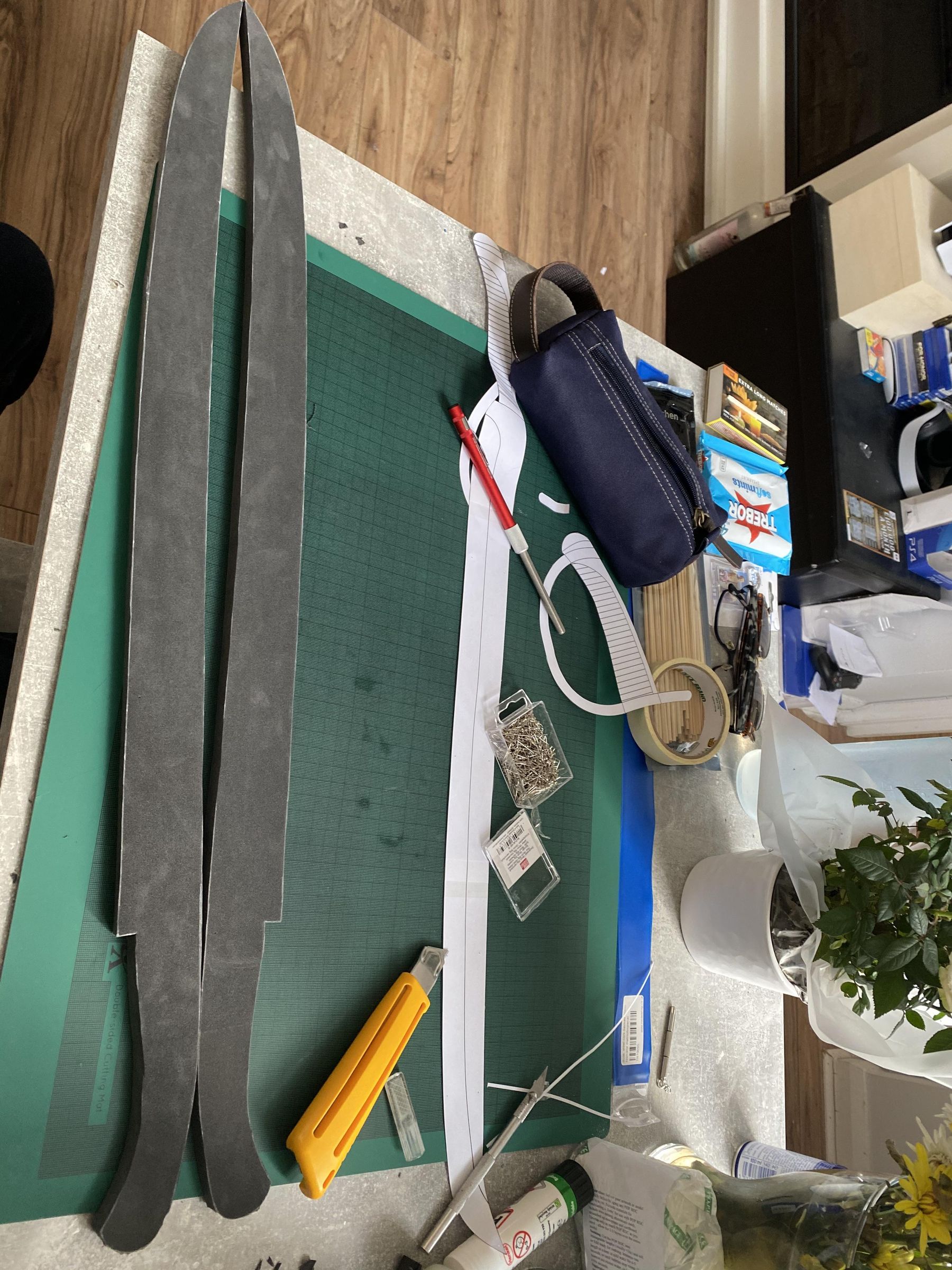 How to Make a LARP Safe Pirate Cutlass : 28 Steps (with Pictures ...