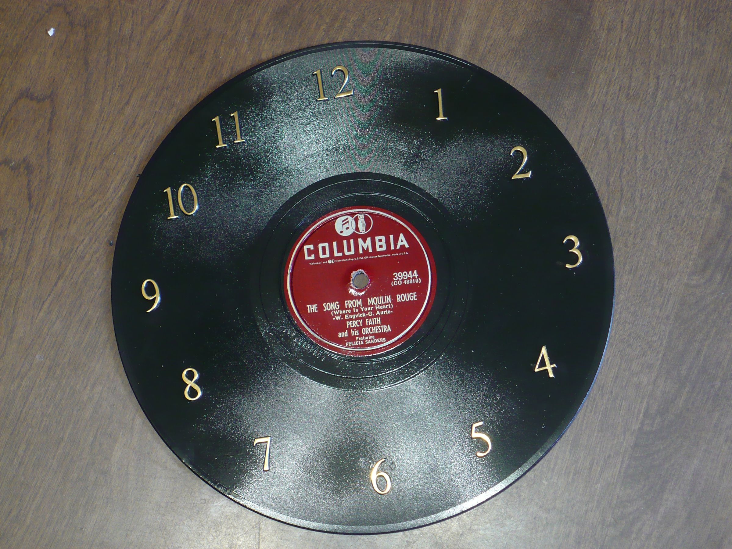 Record Clock : 6 Steps - Instructables