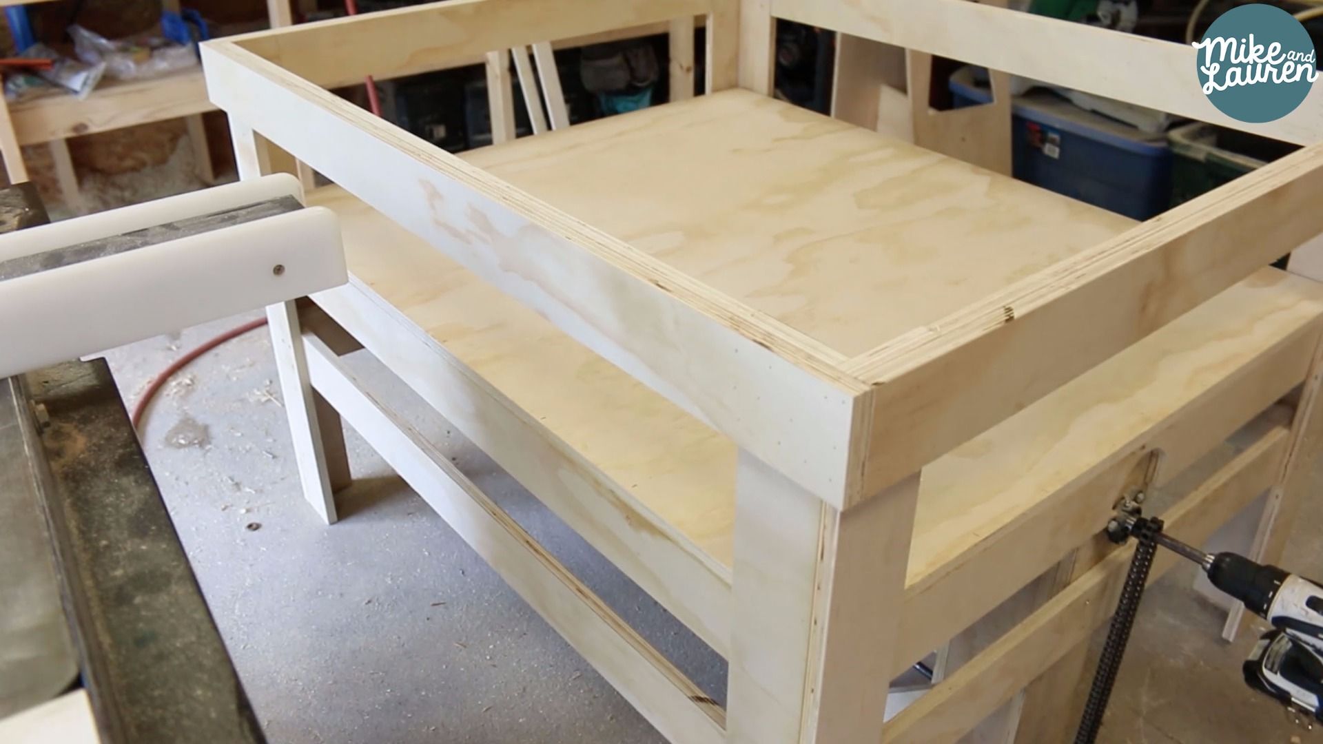 Drill Powered Adjustable Height Work Bench! : 7 Steps (with Pictures ...