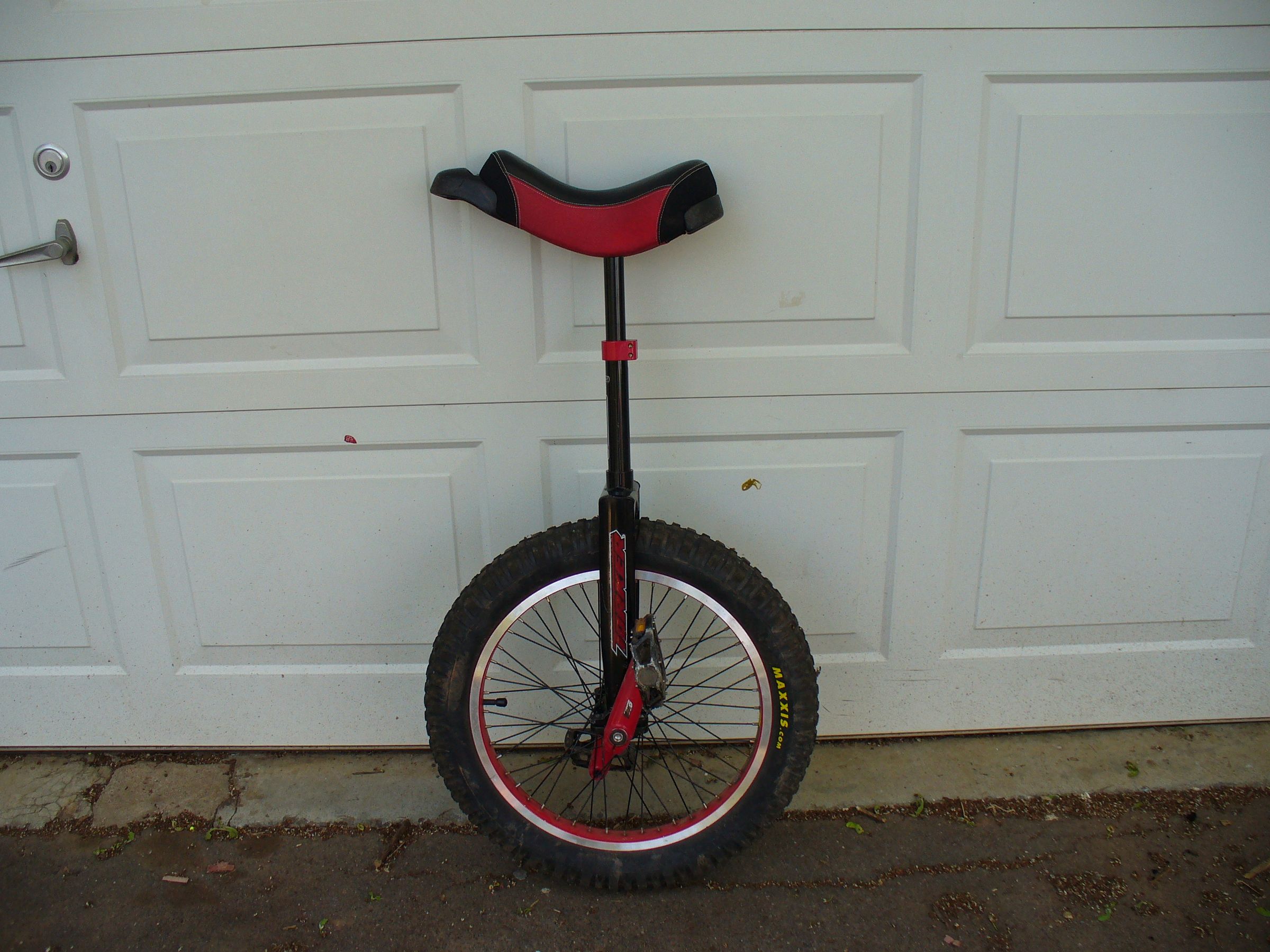 UniGeezer: "How to Be a 52 Year Old Extreme Unicyclist! - Instructables