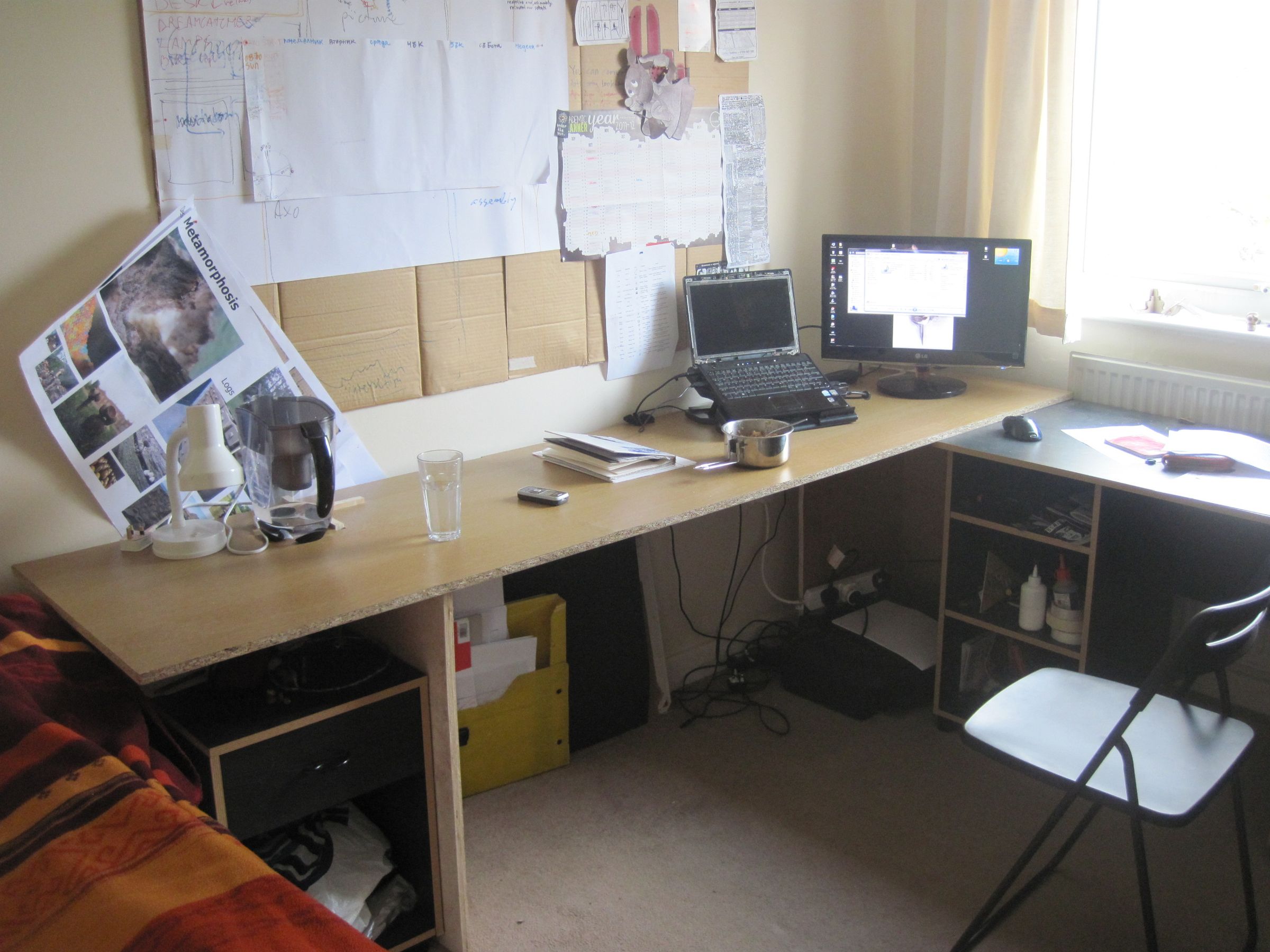 Simple Assemblable Desk - Instructables