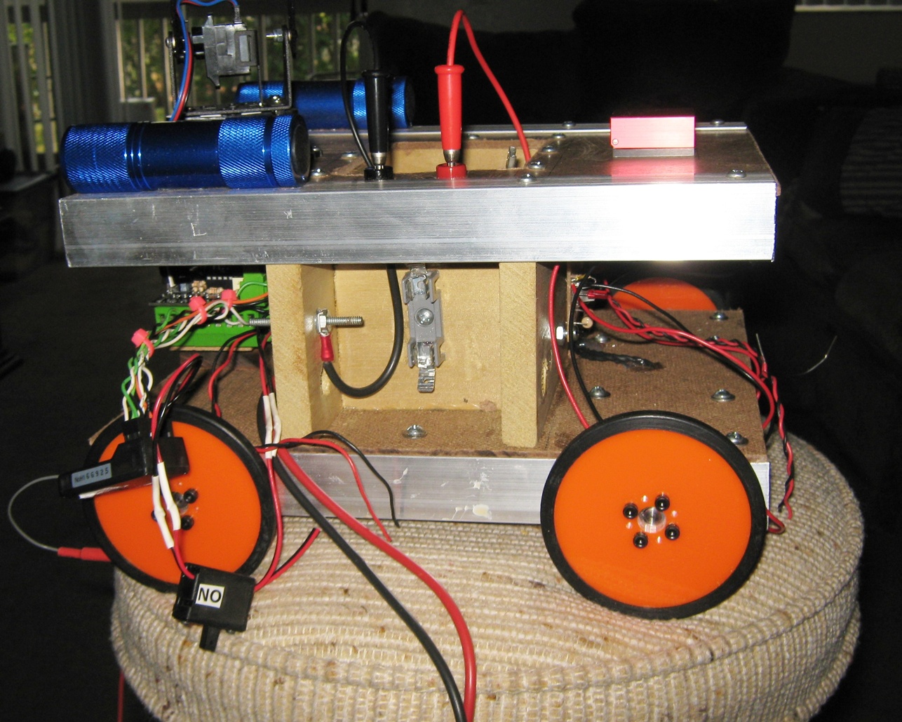 Robot 1: "Little Jimmy" Based on PICAXE-18M2 : 11 Steps - Instructables