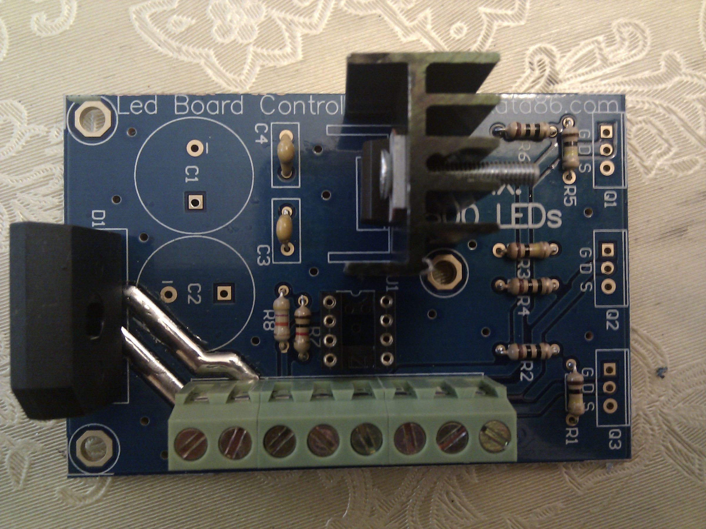 Mirror "Tube" - LED Optical Illusion : 27 Steps (with Pictures ...