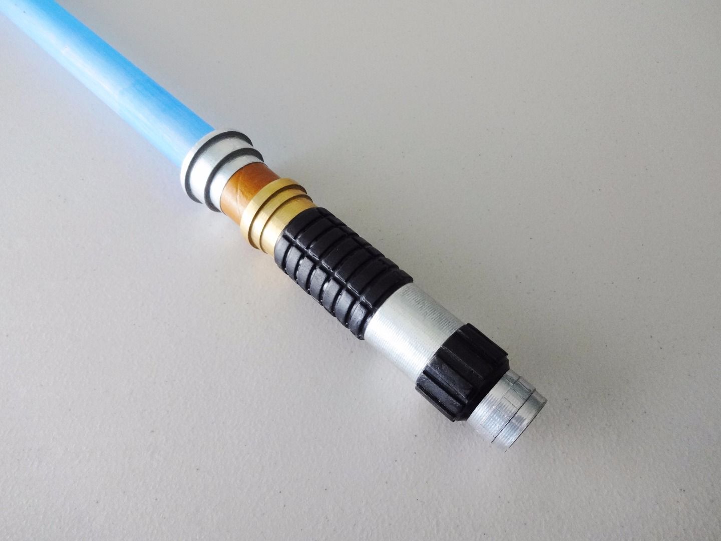Easy $5 Lightsabers : 18 Steps (with Pictures) - Instructables