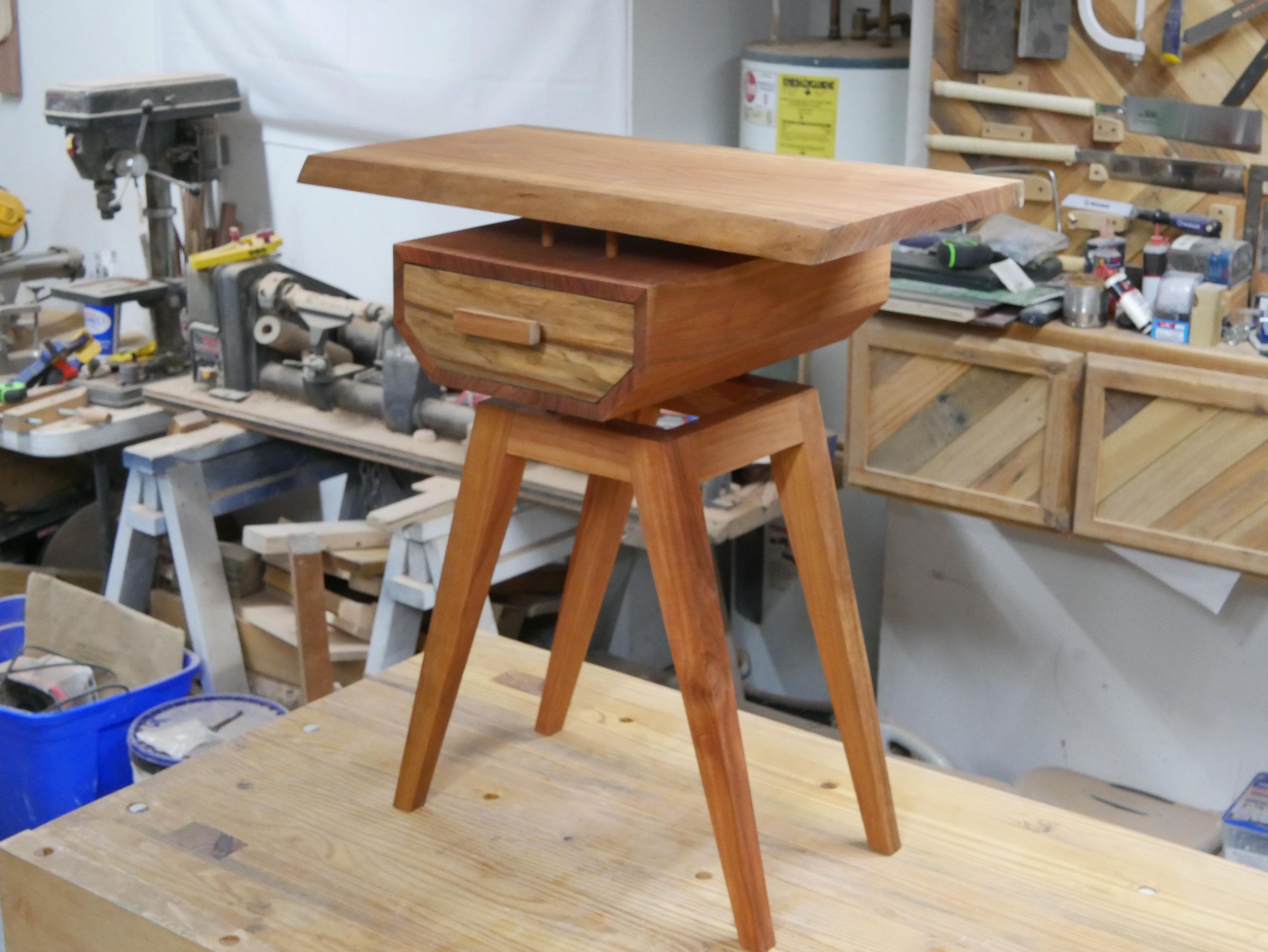 DIY End Table : 10 Steps (with Pictures) - Instructables