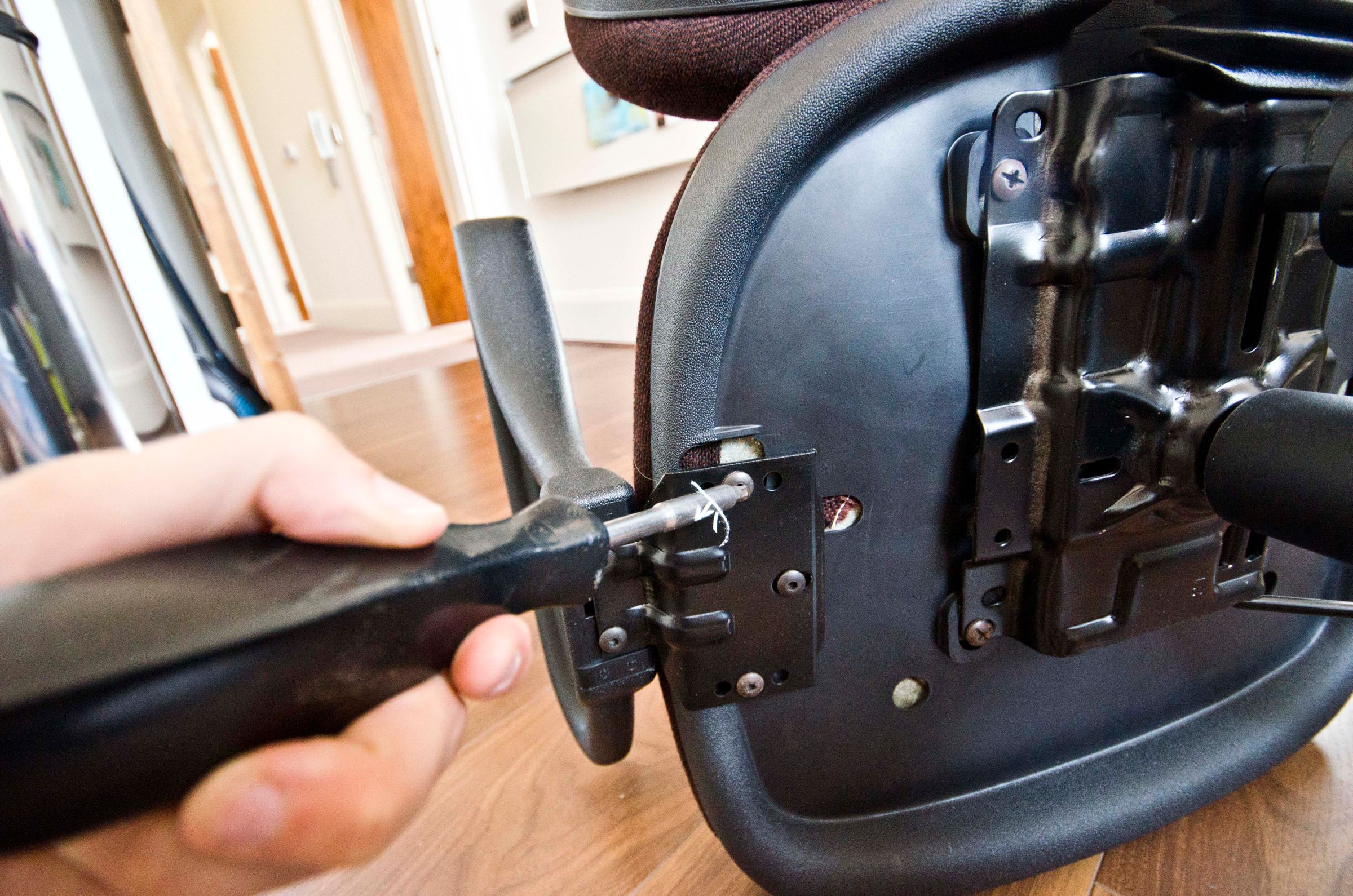 Give Those Old Desk Chairs New Life! : 7 Steps (with Pictures ...