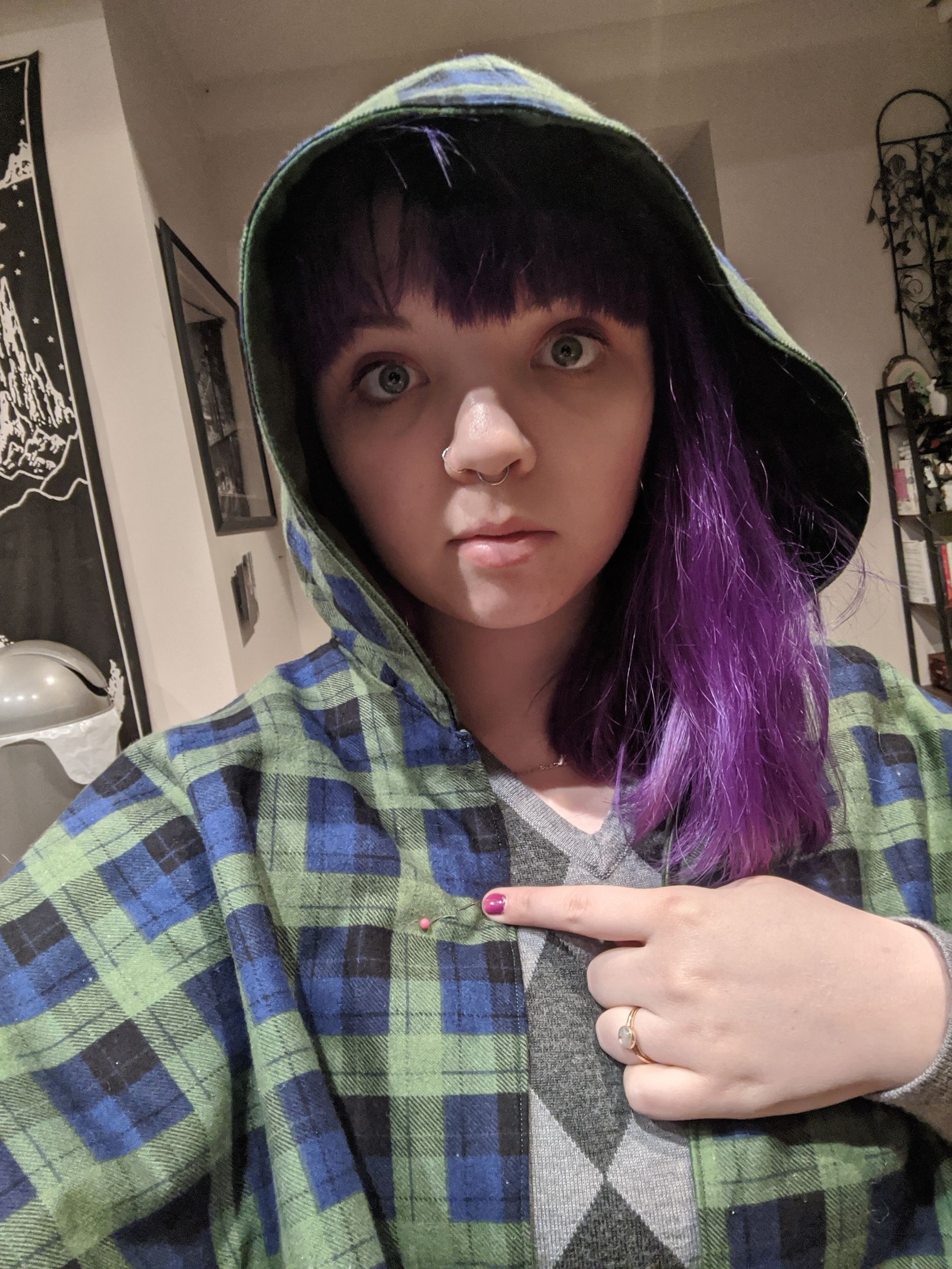 Cozy Reversible Hooded Capelet : 14 Steps (with Pictures) - Instructables