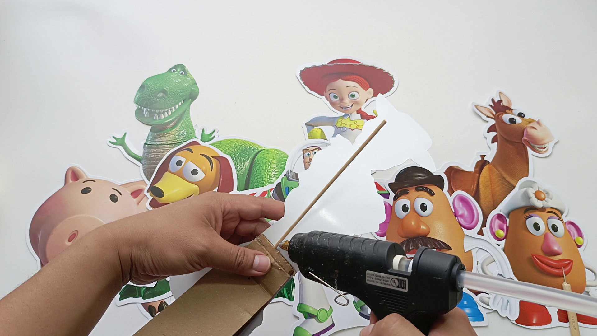 Toy Story Birthday Decoration : 28 Steps (with Pictures) - Instructables