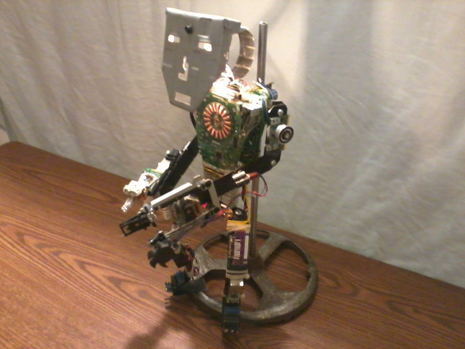 Robot Night Light With Two Faces : 3 Steps - Instructables
