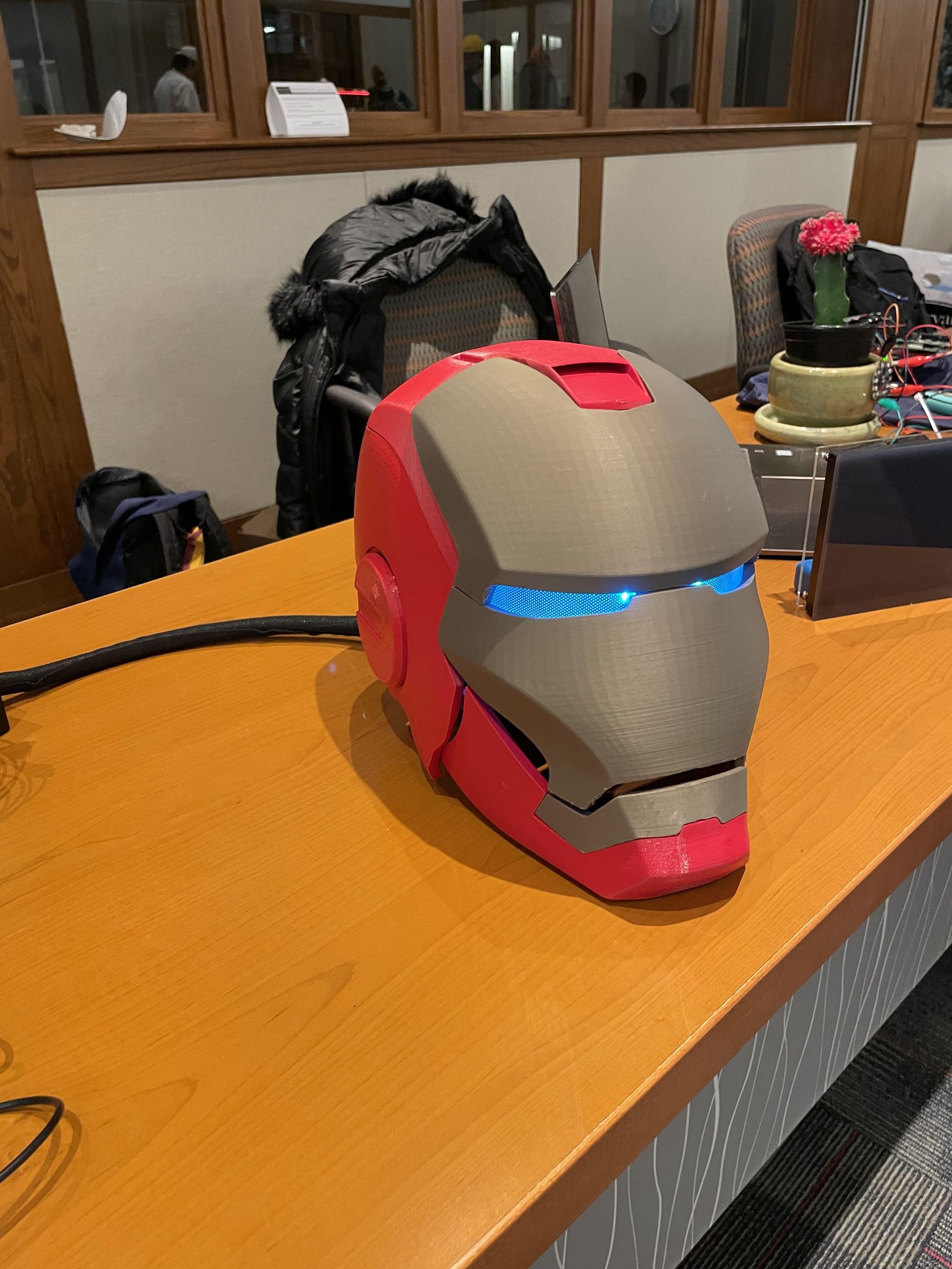 Raspberry Pi Iron Man Helmet With "Heads Down" Display : 10 Steps (with ...