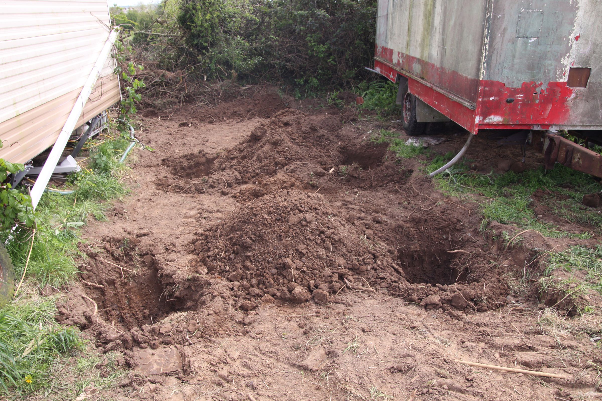 The 'Easy Empty' Composting Toilet Project: Part 1 - Ground Works : 4 ...