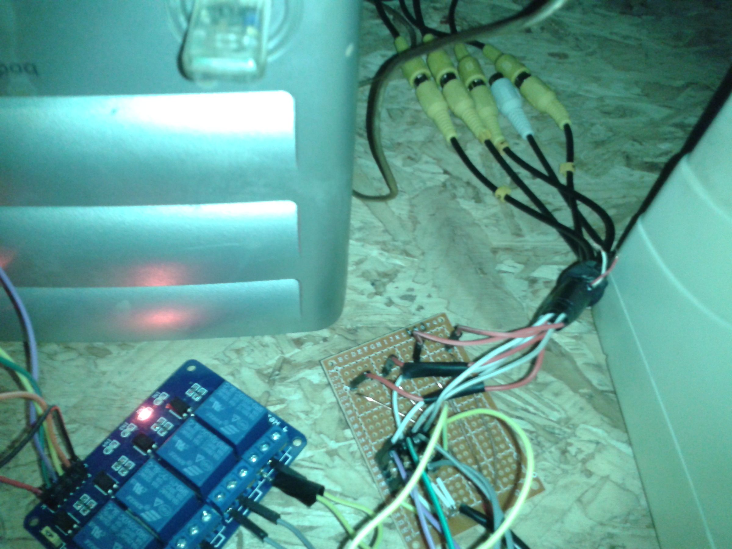 Arduino - Convert a 1 Channel Monitor to a 4 Channel Monitor With ...