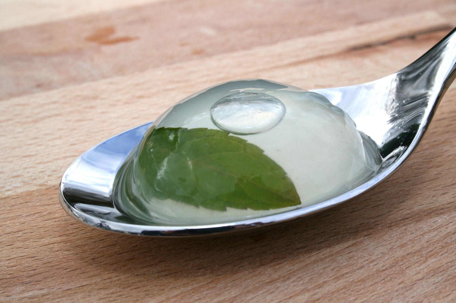 Molecular Mojito Cocktail - Inverse Spherification : 6 Steps (with ...