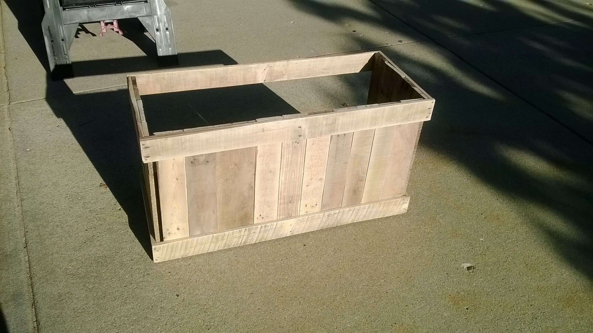 False Bottom Trunk From Reclaimed Wood (Pallets) : 7 Steps (with ...