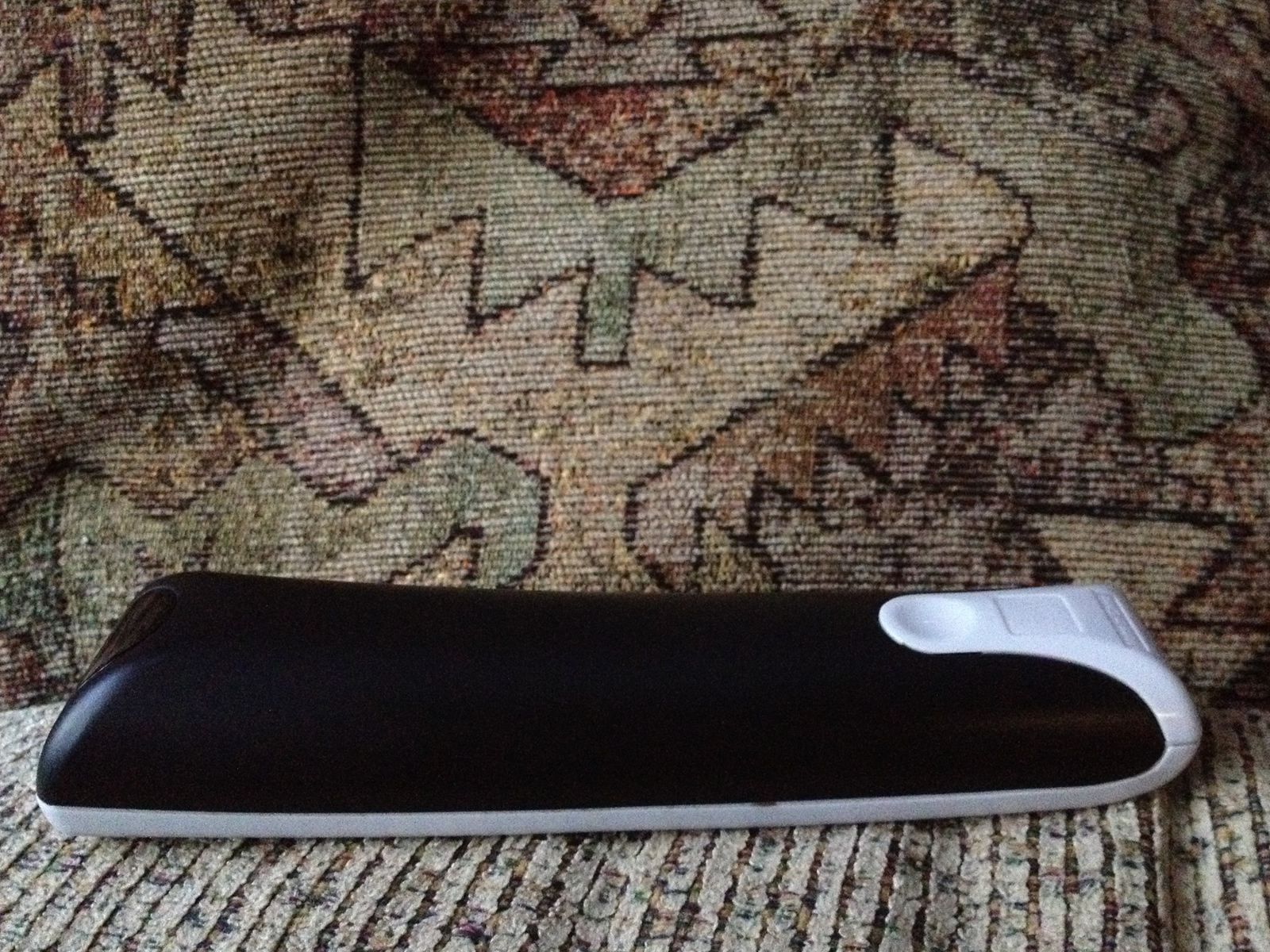 Black DirecTV Remote W/ Textured Hand Grip - Instructables