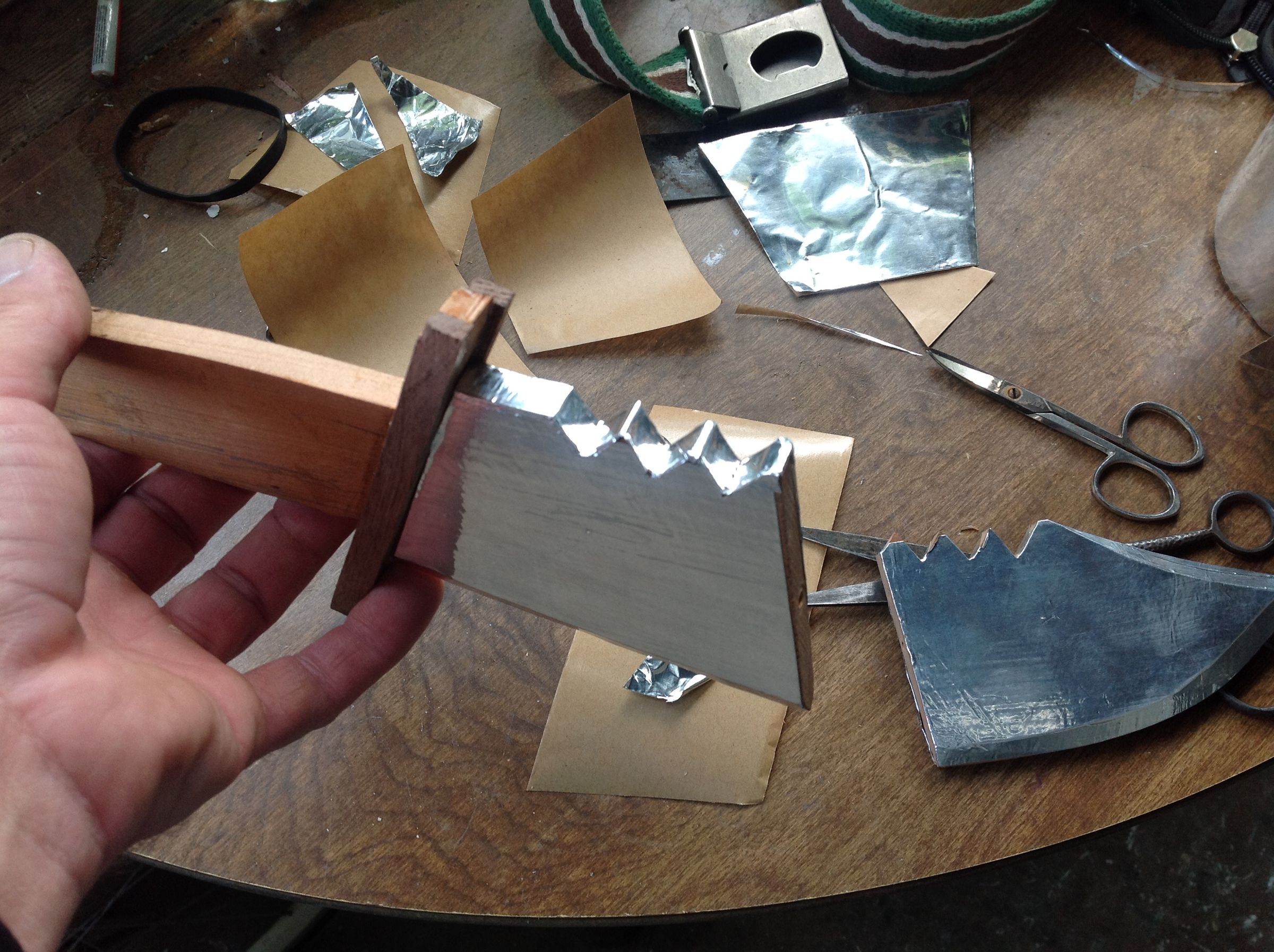 Stabbed in the Back Costume : 10 Steps (with Pictures) - Instructables