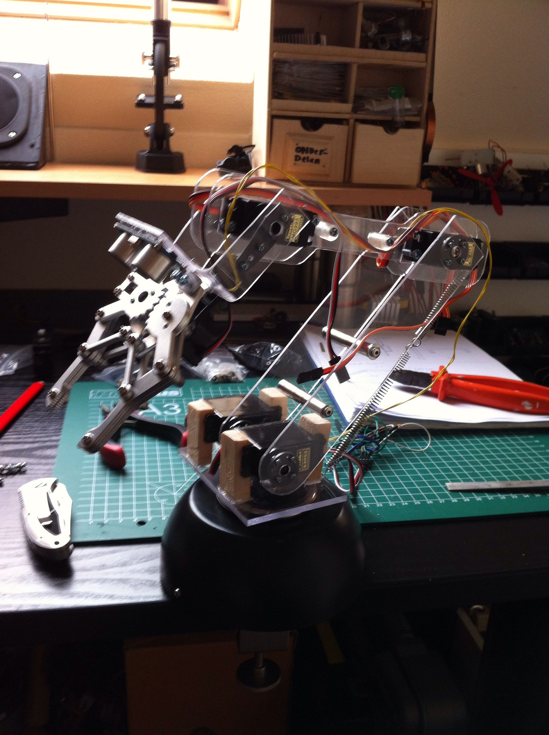 How to Build a Robotic Arm : 9 Steps - Instructables
