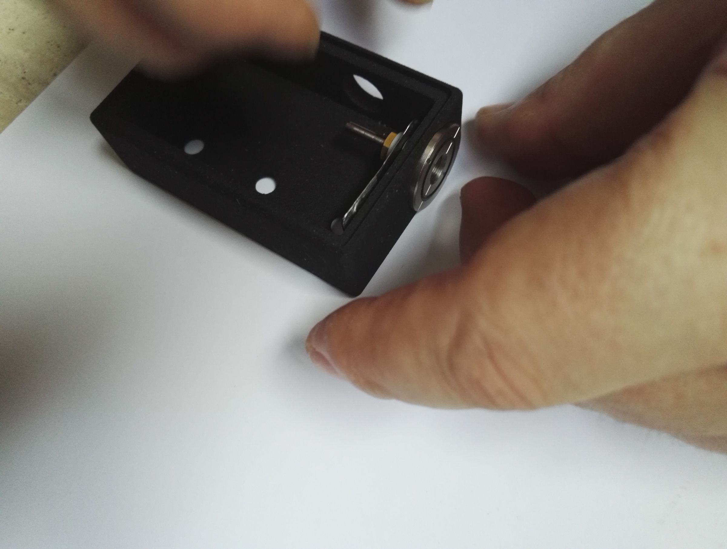 Mod Box Bottom Feeder : 7 Steps - Instructables