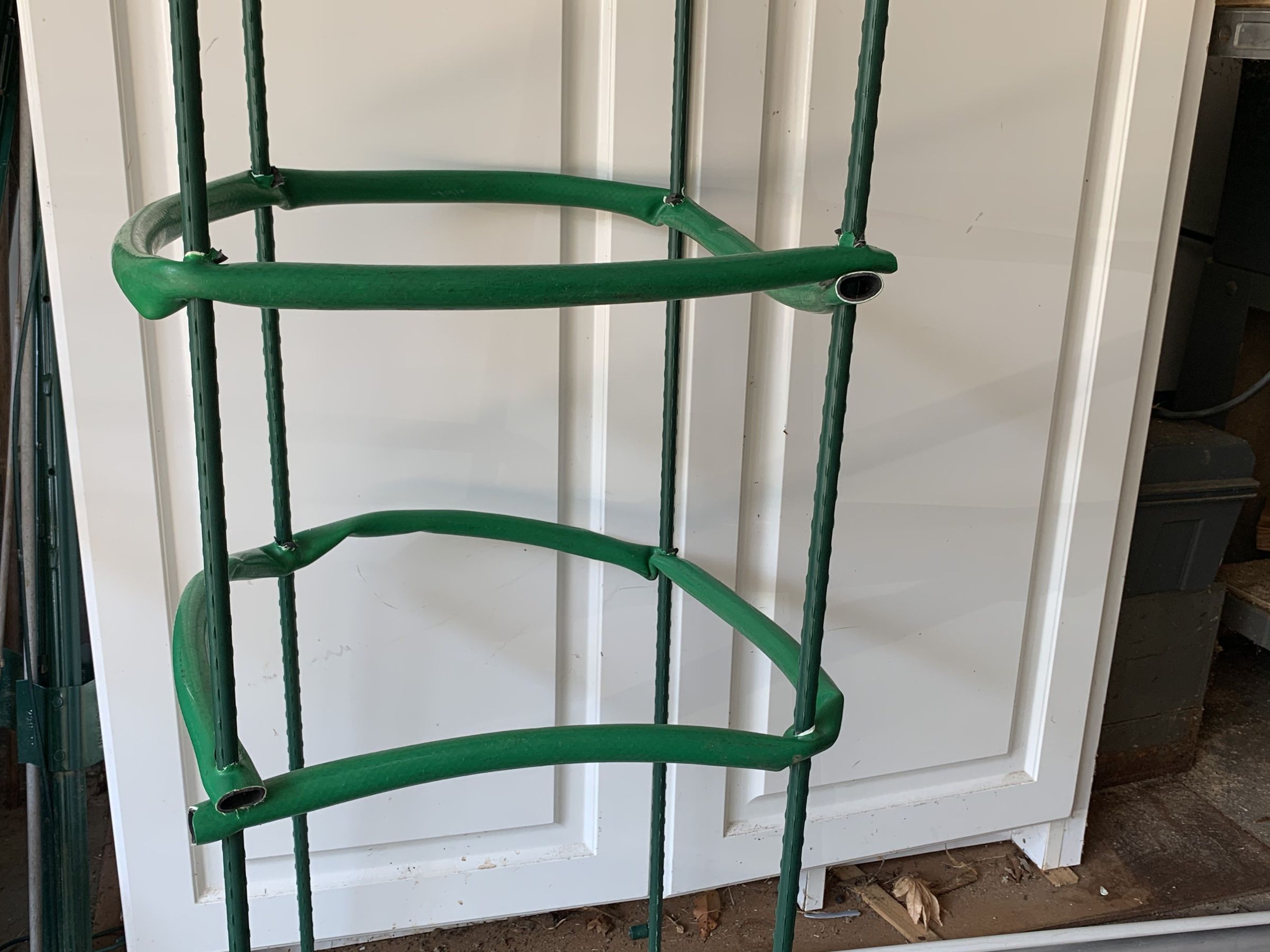 Tomato Cages From an Old Garden Hose - Instructables