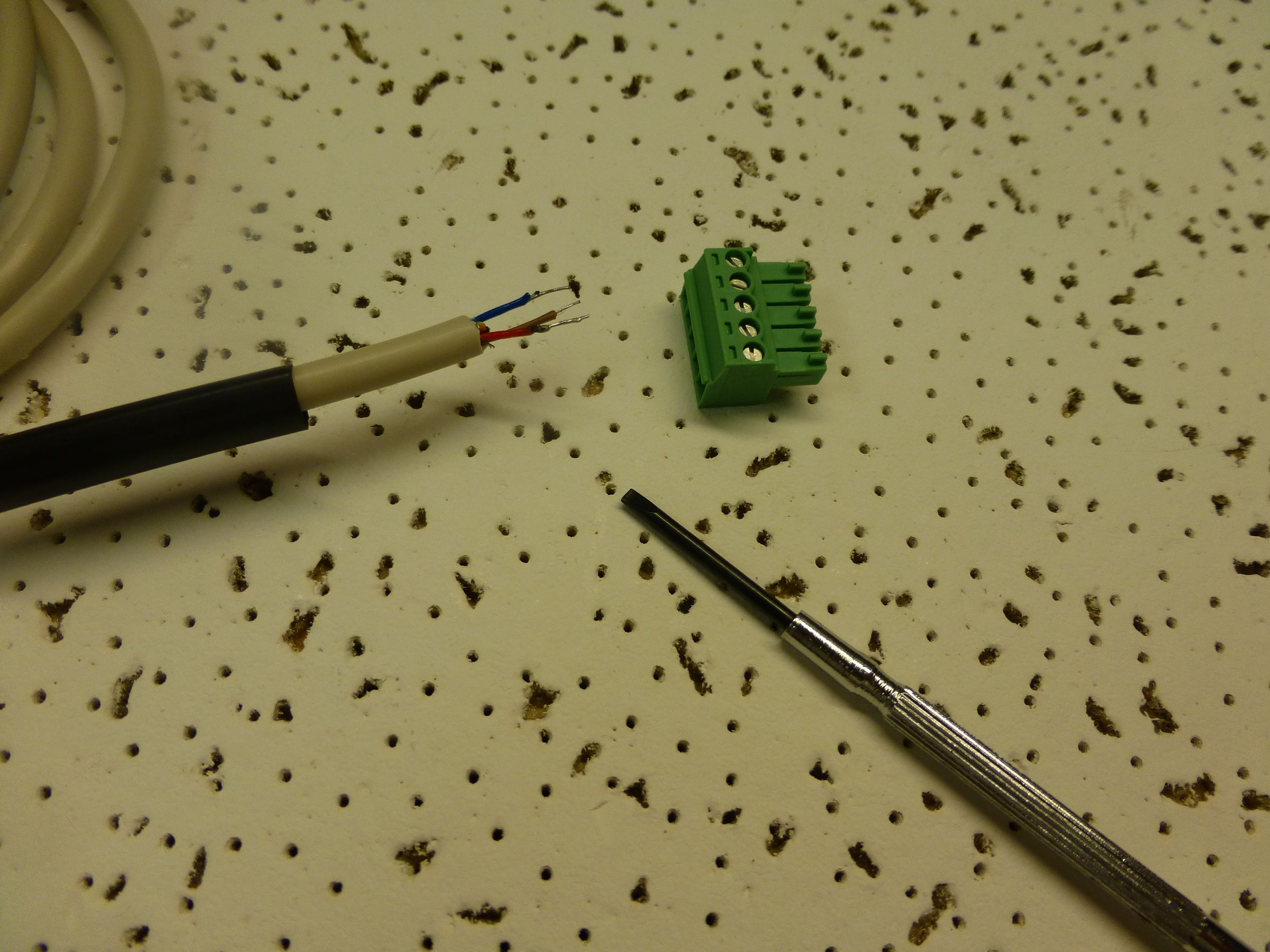 OIT Serial Control Cable : 12 Steps - Instructables