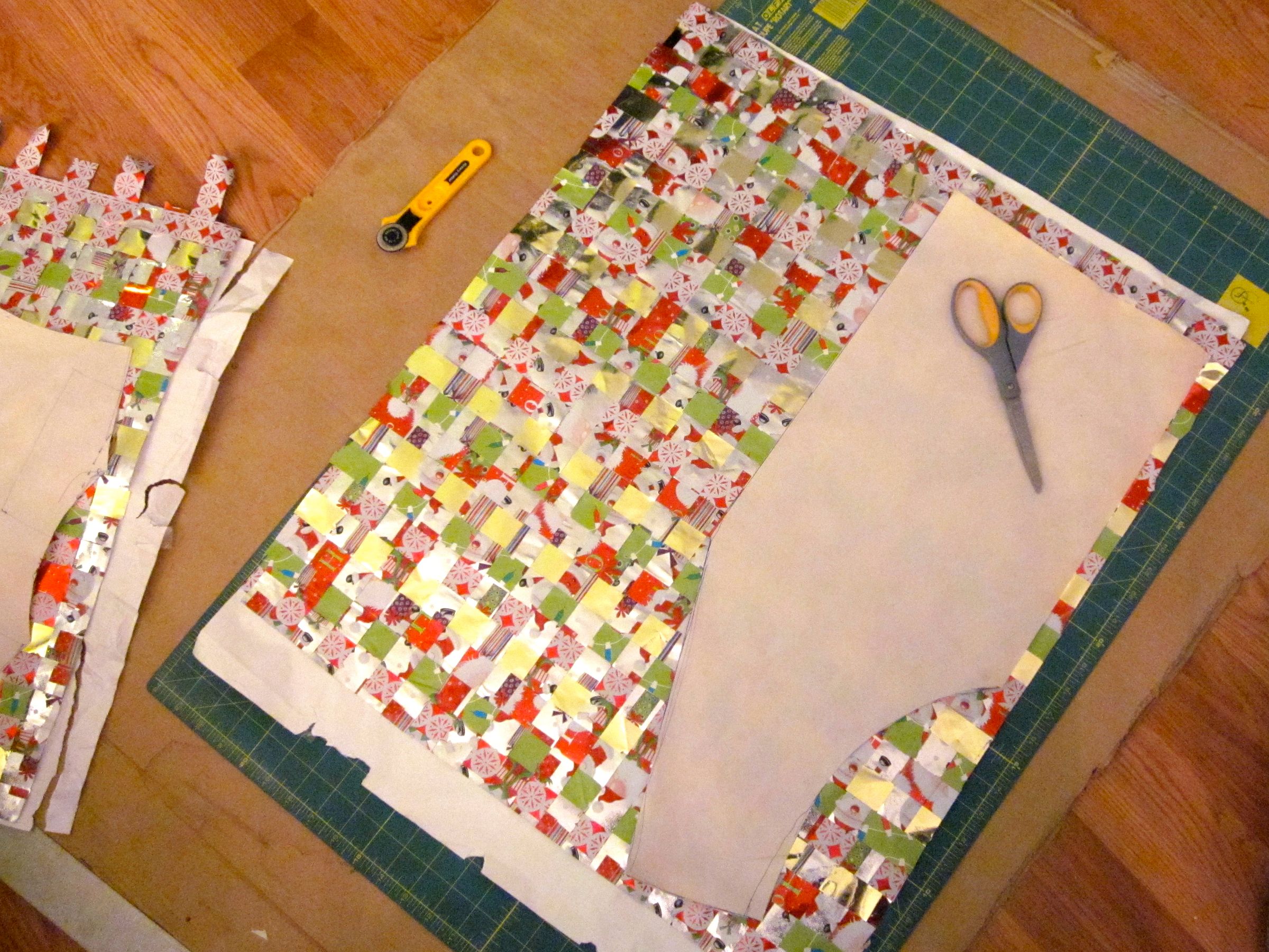 Recycled Woven Gift Wrap Vest : 7 Steps (with Pictures) - Instructables