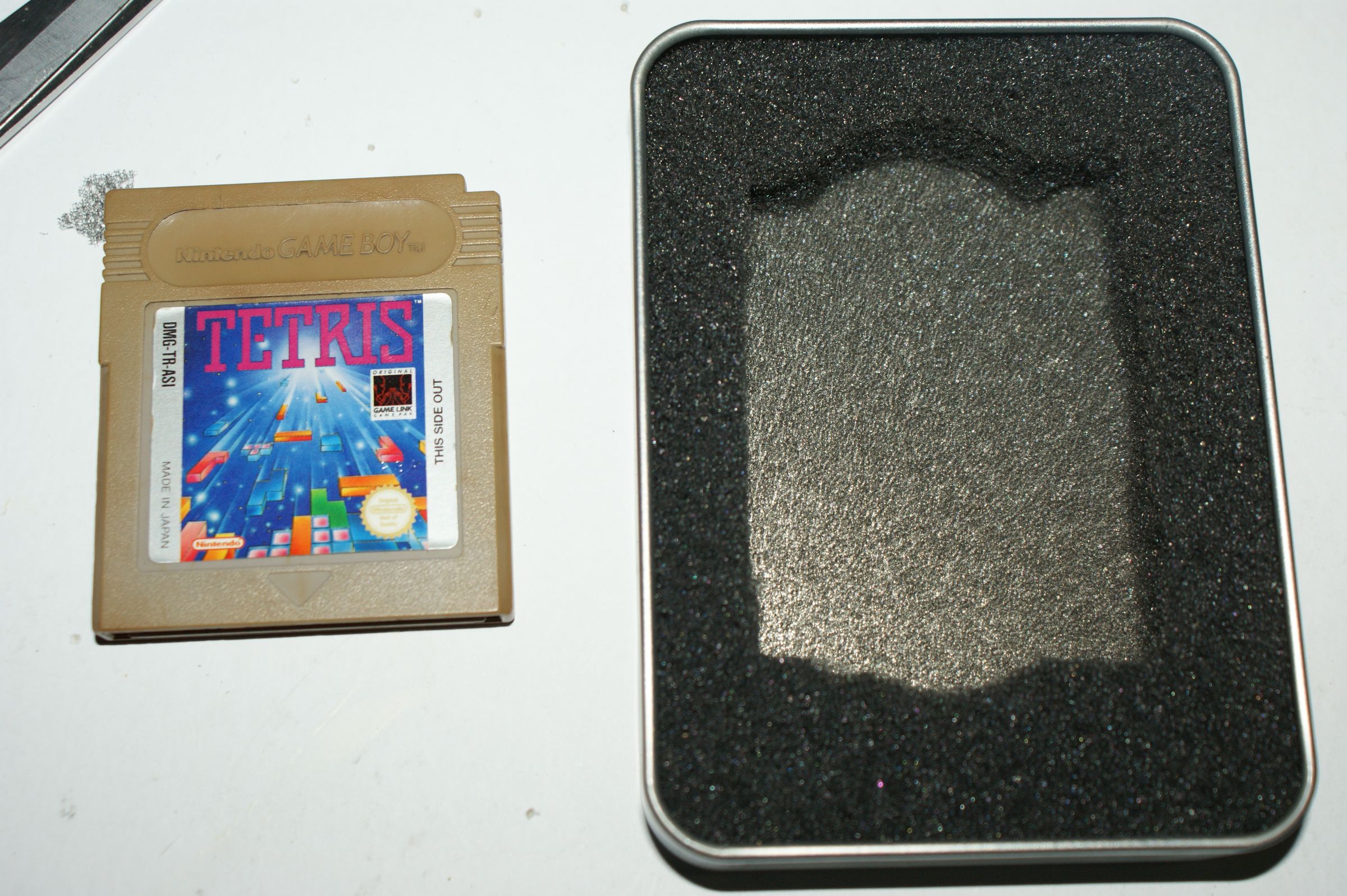 GB Cartridge Case : 4 Steps - Instructables