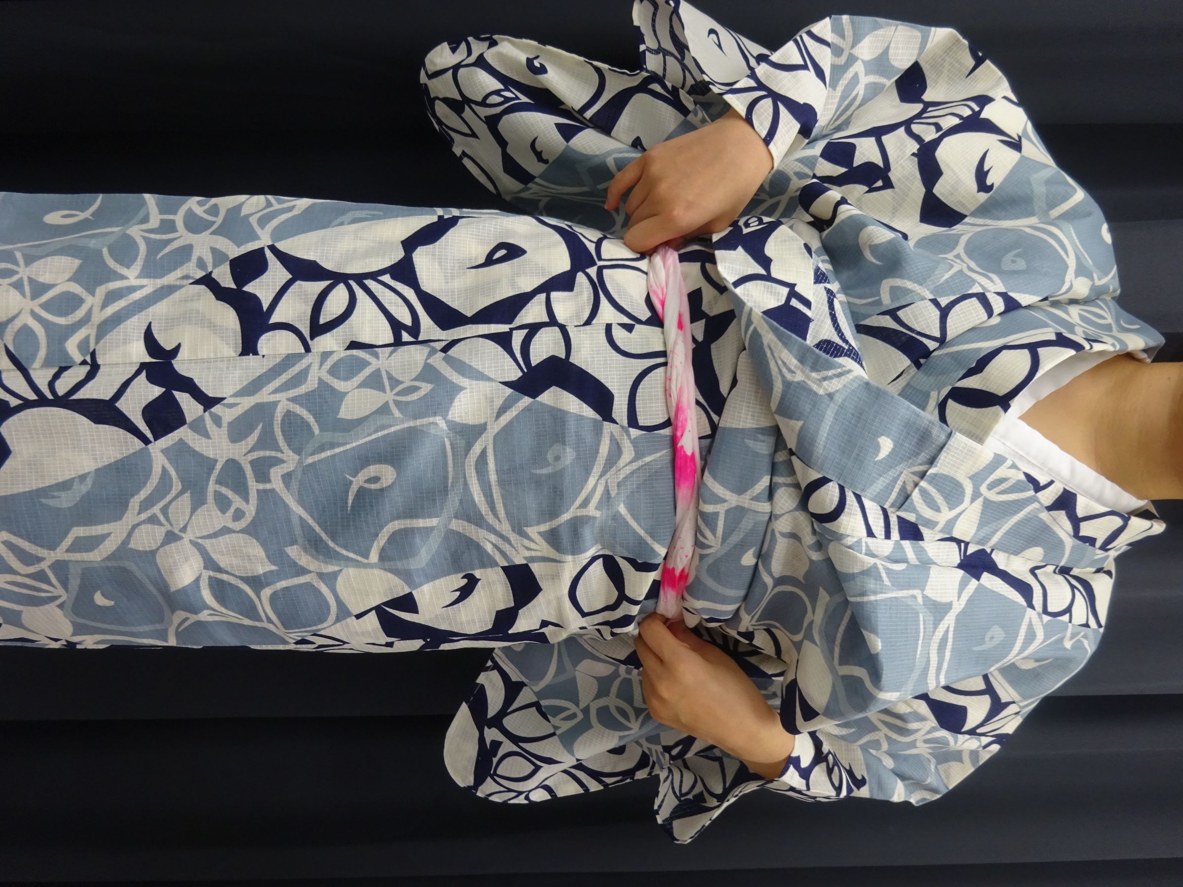 How to Dress in a Yukata : 14 Steps (with Pictures) - Instructables