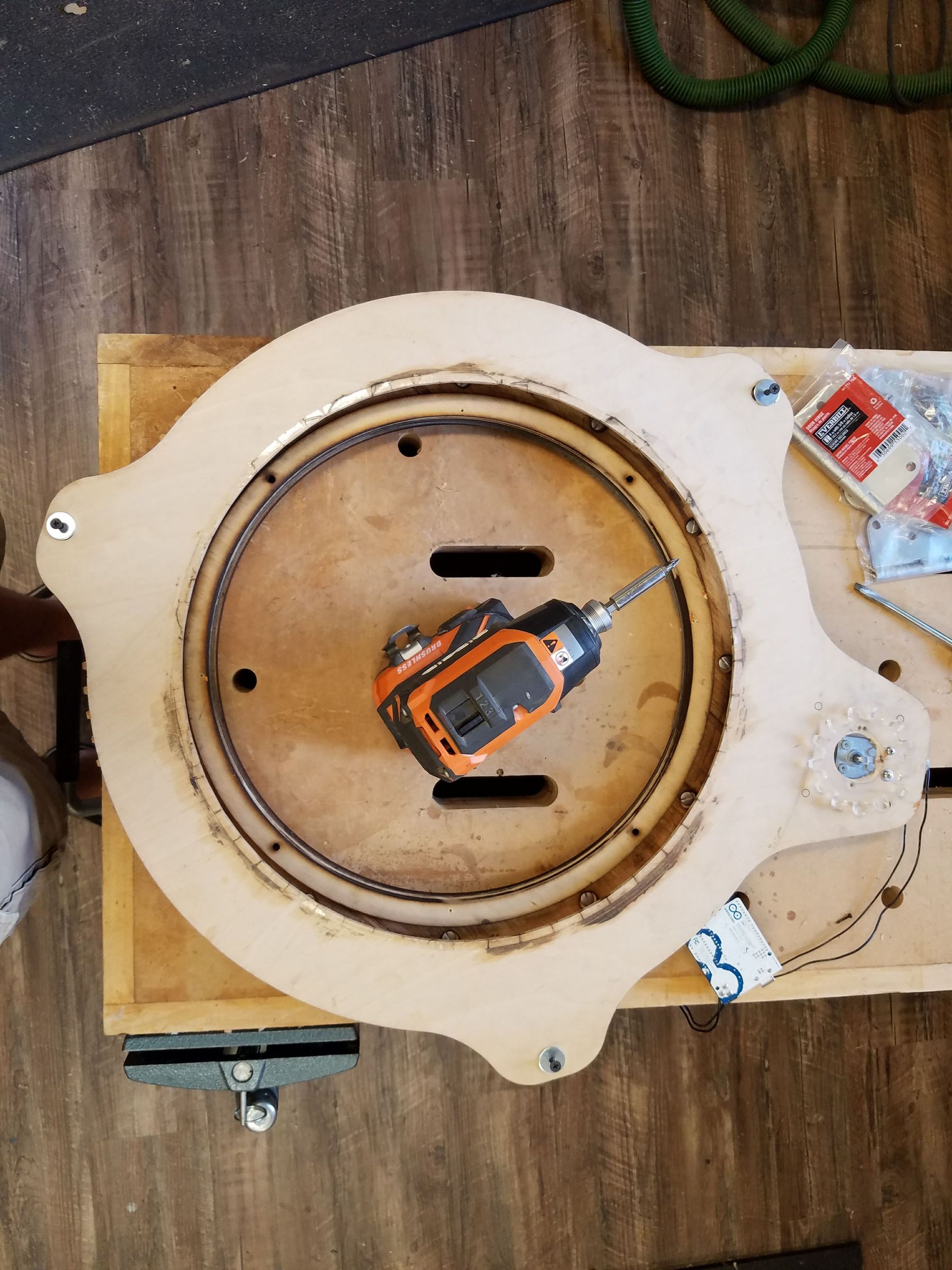 Mechanical Iris Door : 12 Steps (with Pictures) - Instructables
