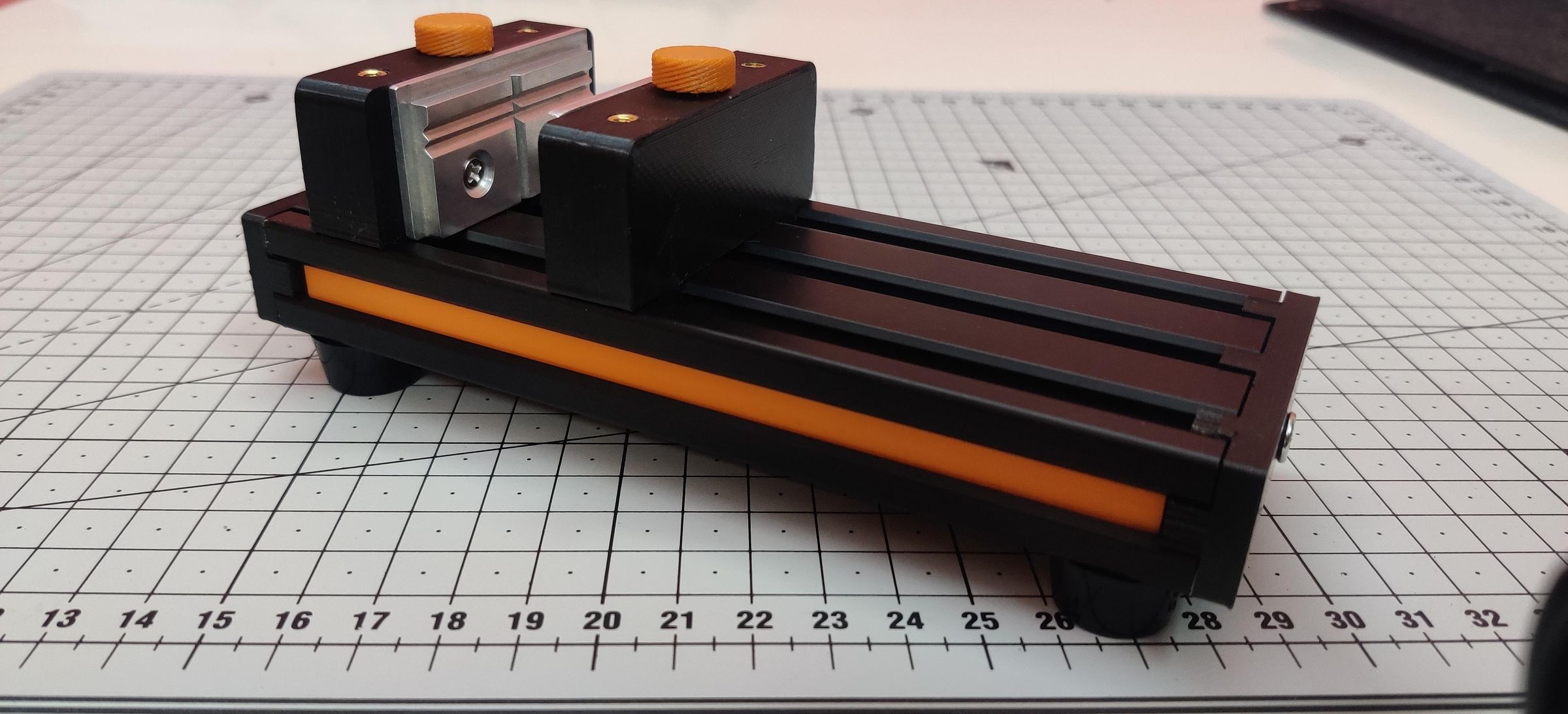 PCB Bench Vise From Aluminum Extrusion Profile : 8 Steps (with Pictures ...
