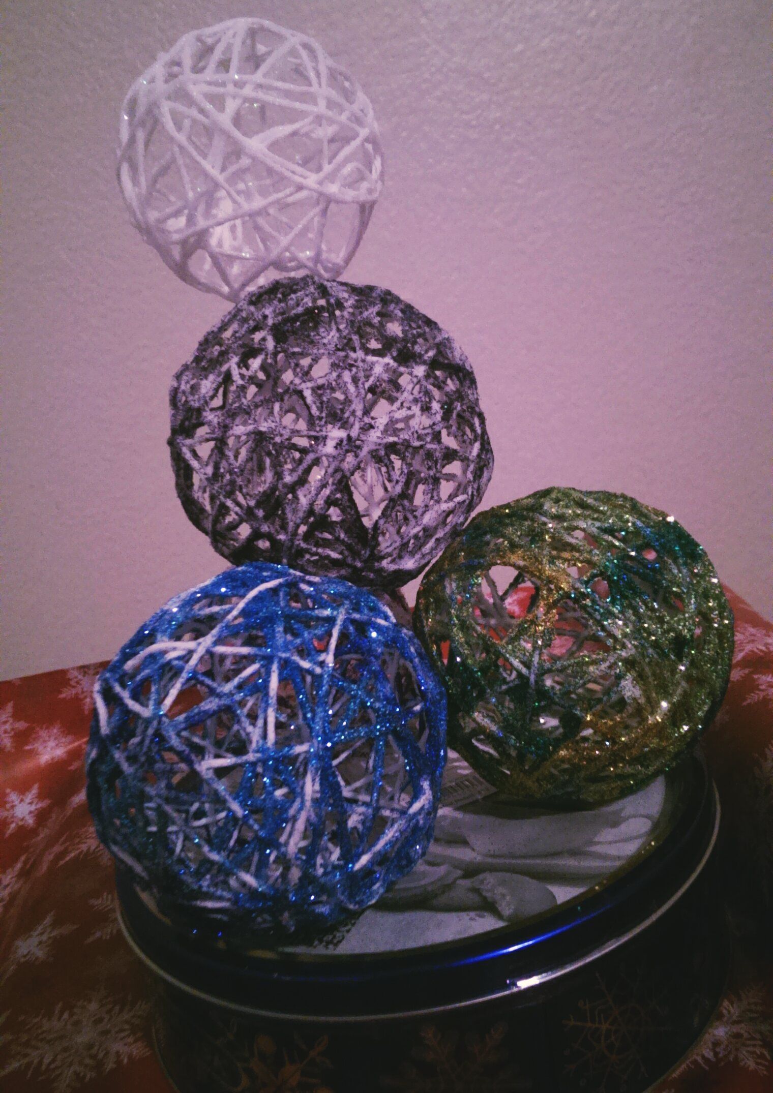 String Christmas Ornaments : 6 Steps - Instructables