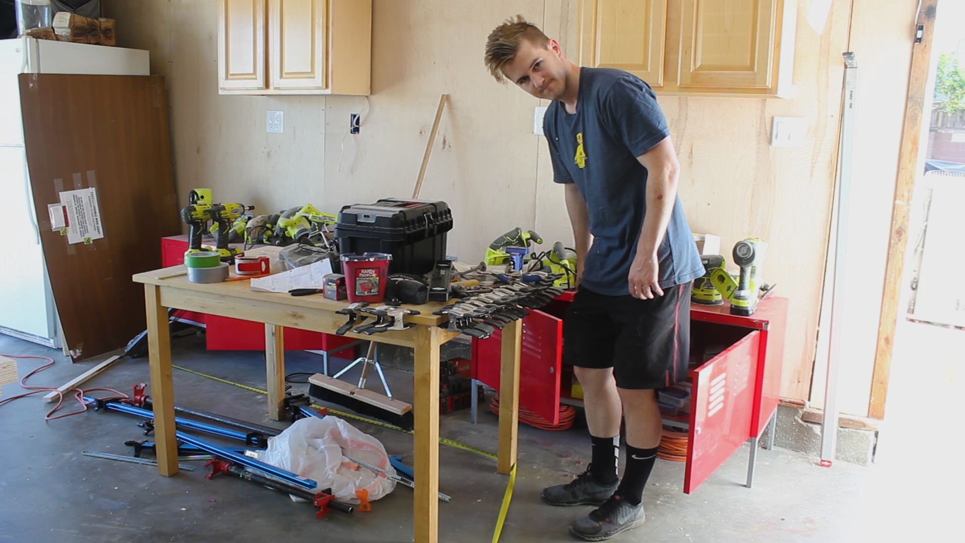 $100 10ft Work Bench/Surface With Storage : 12 Steps (with Pictures ...