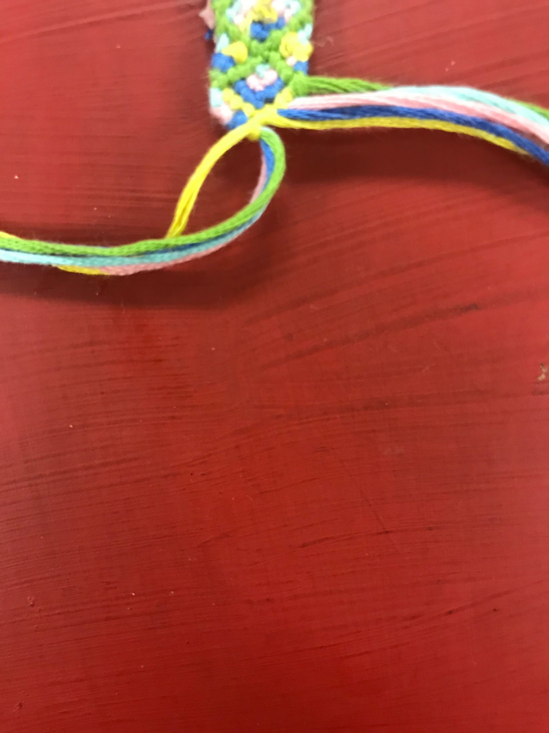 Friendship Bracelet With Teardrop Loop and Triangle Ending : 7 Steps ...