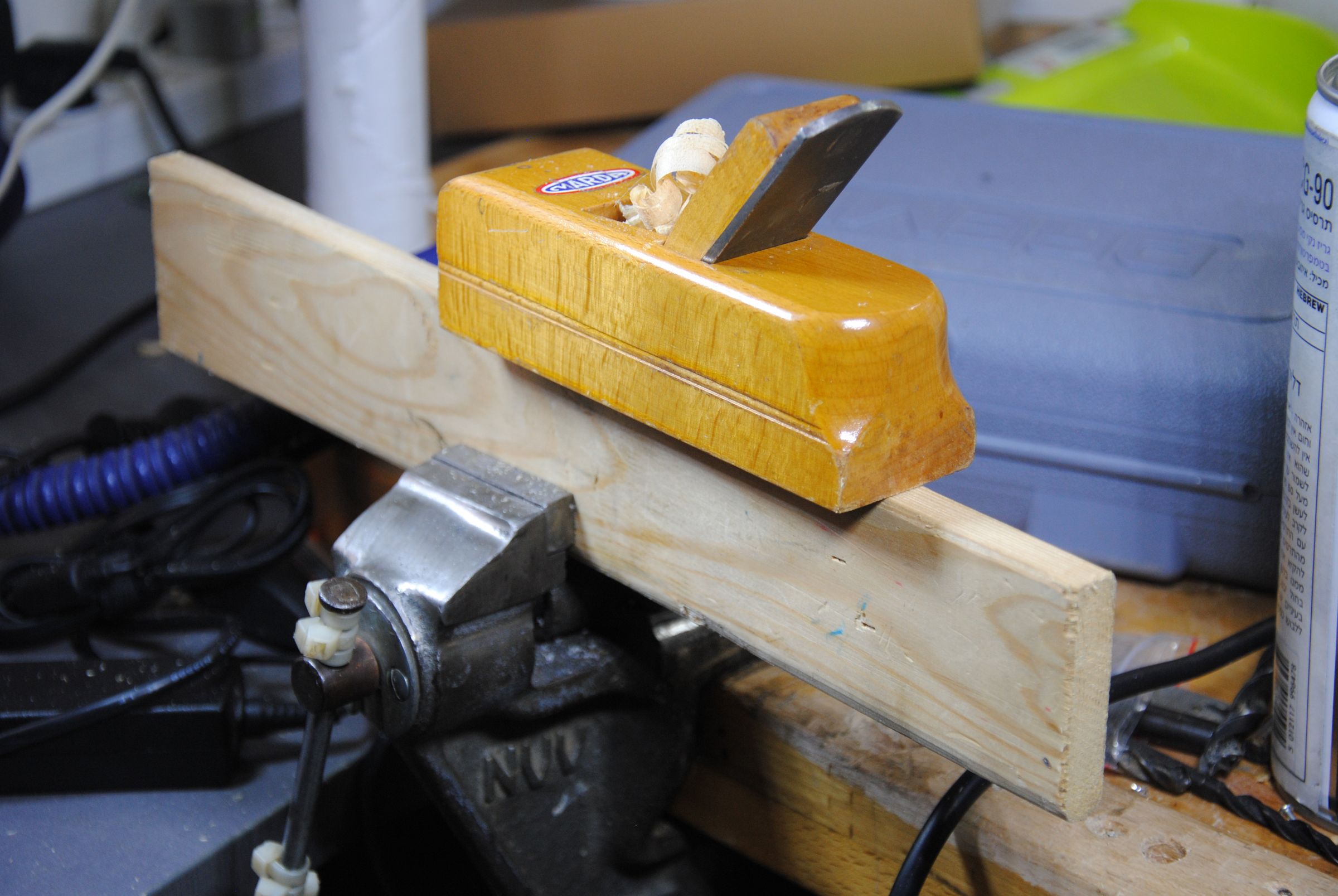How to Make a Magnetic Honing Guide (For Sharpening Chisels & Hand ...